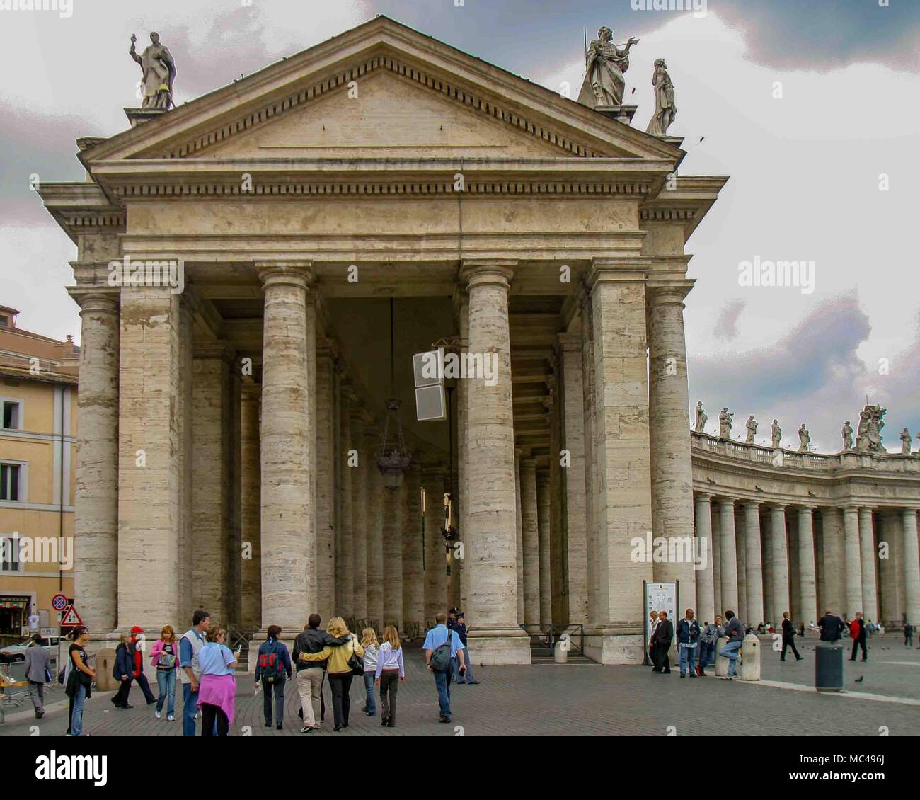 Rome, Italy. 14th Oct, 2004. A corner of the massive Tuscan colonnades ...