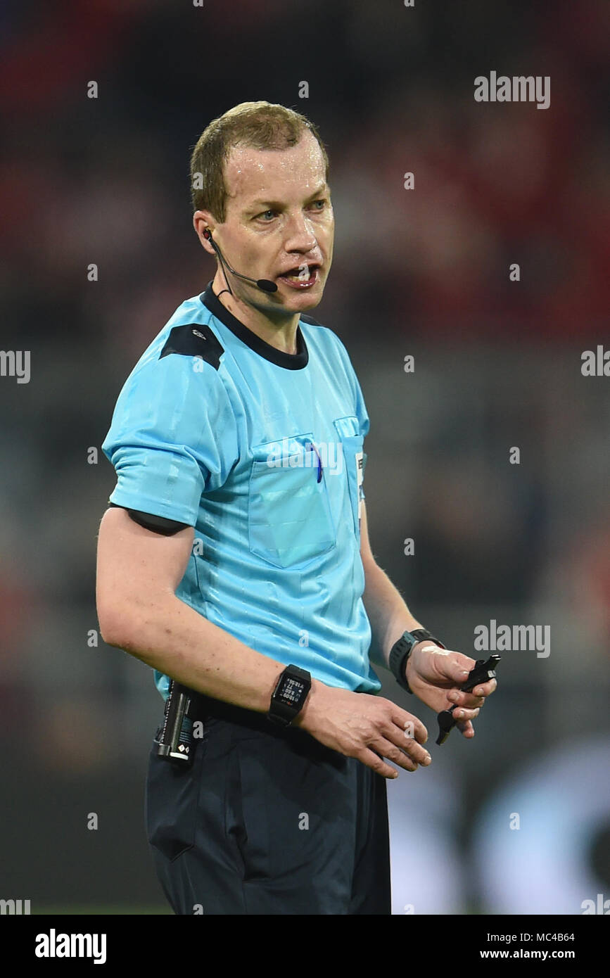 Referee William Collum High Resolution Stock Photography and Images - Alamy