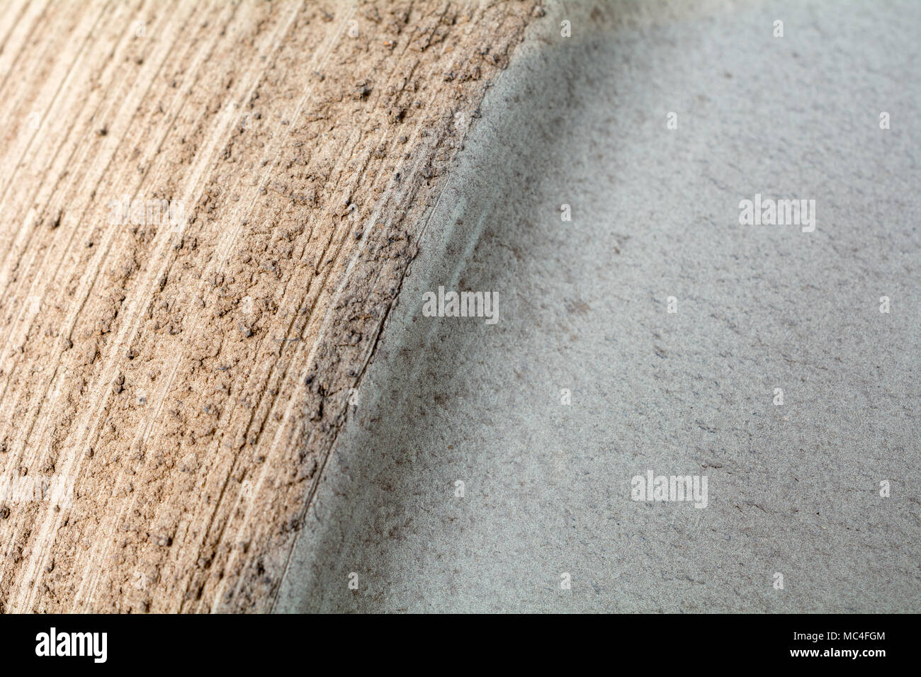 Cracked Flower Pot High Resolution Stock Photography and Images - Alamy