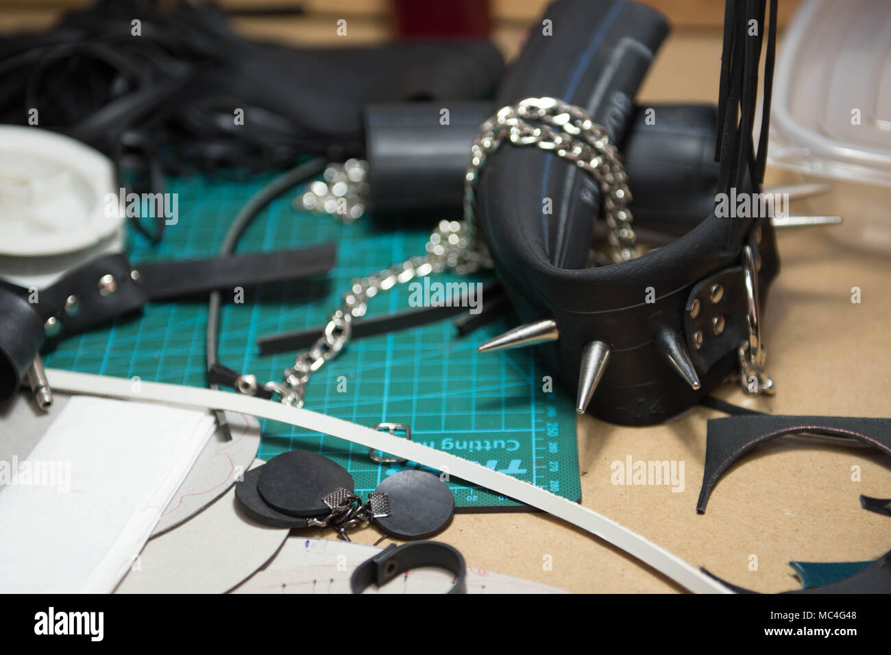 The Alab project combines many young artisans whose workshops are ...