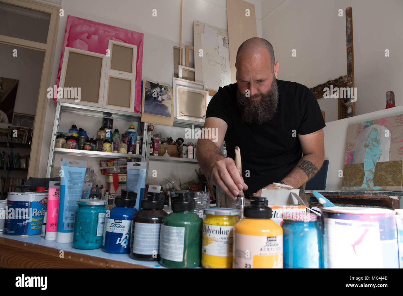 The artist Igor Scalisi Palminteri in his home studio Stock Photo - Alamy