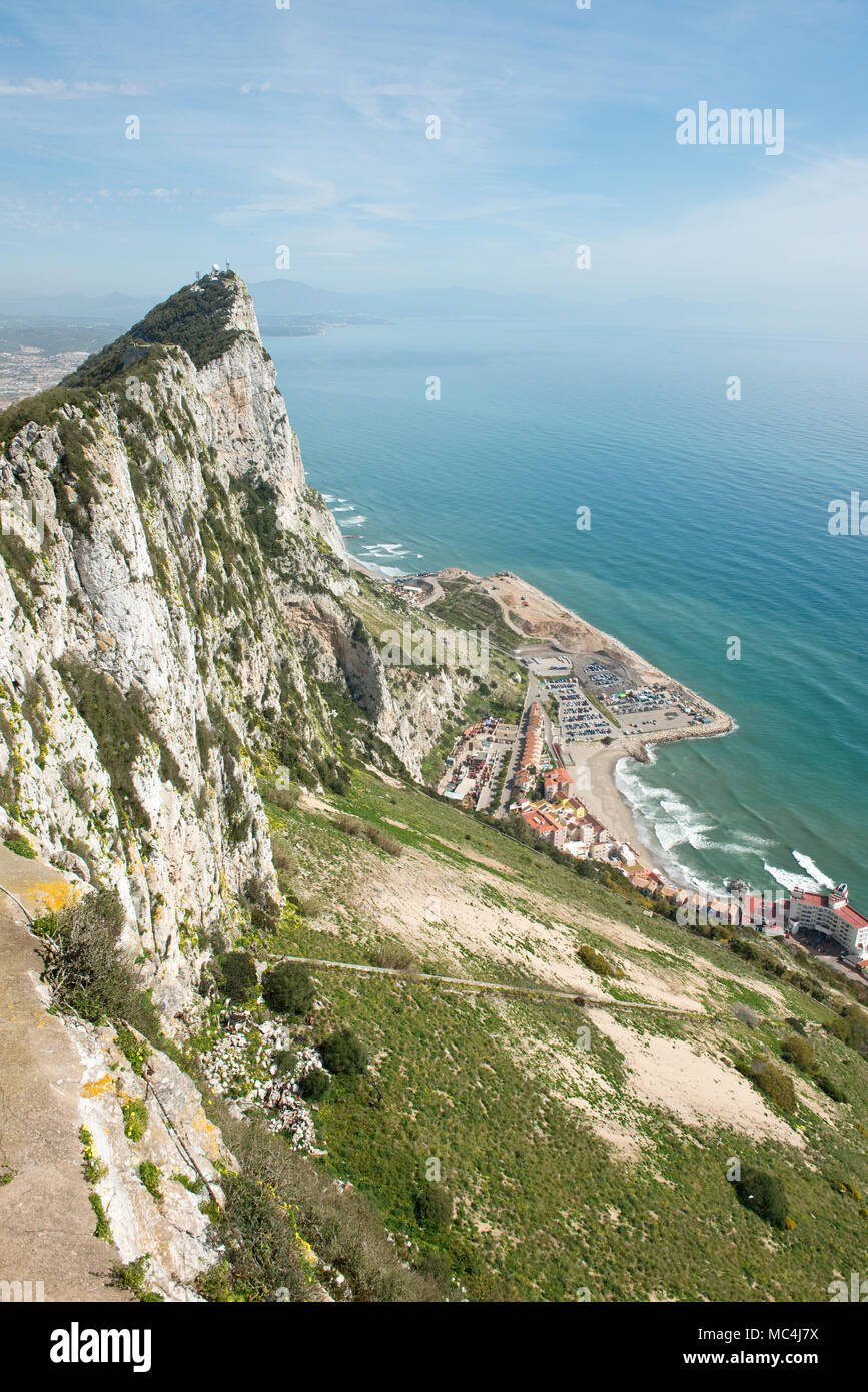 View northwards to the top of the Rock of Gibraltar. Gibraltar, UK ...
