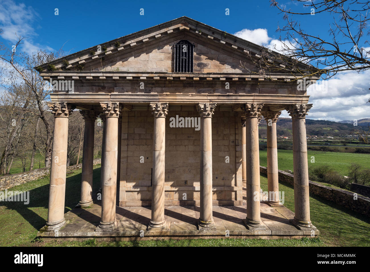 Neoclassic church hi-res stock photography and images - Alamy