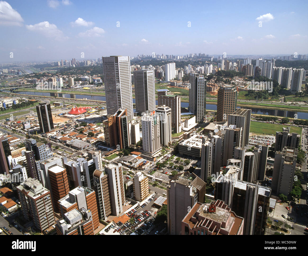 Vista aerea, Avenida Luis Carlos Berrini, Brooklin Novo, São Paulo ...