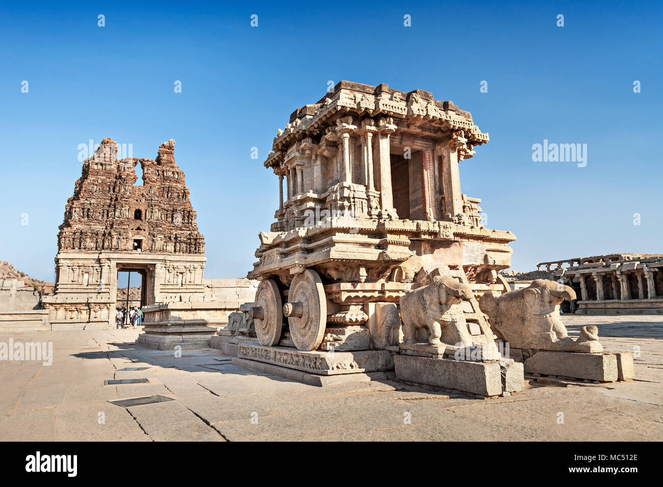 Chariot and Vittala temple at Hampi, India Stock Photo - Alamy