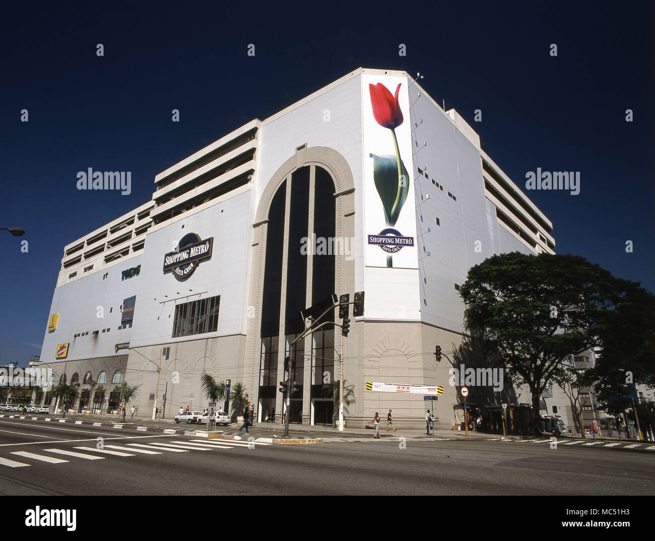 Shopping Santa Cruz Subway, Domingos de Morais Avenue, Sao Paulo ...