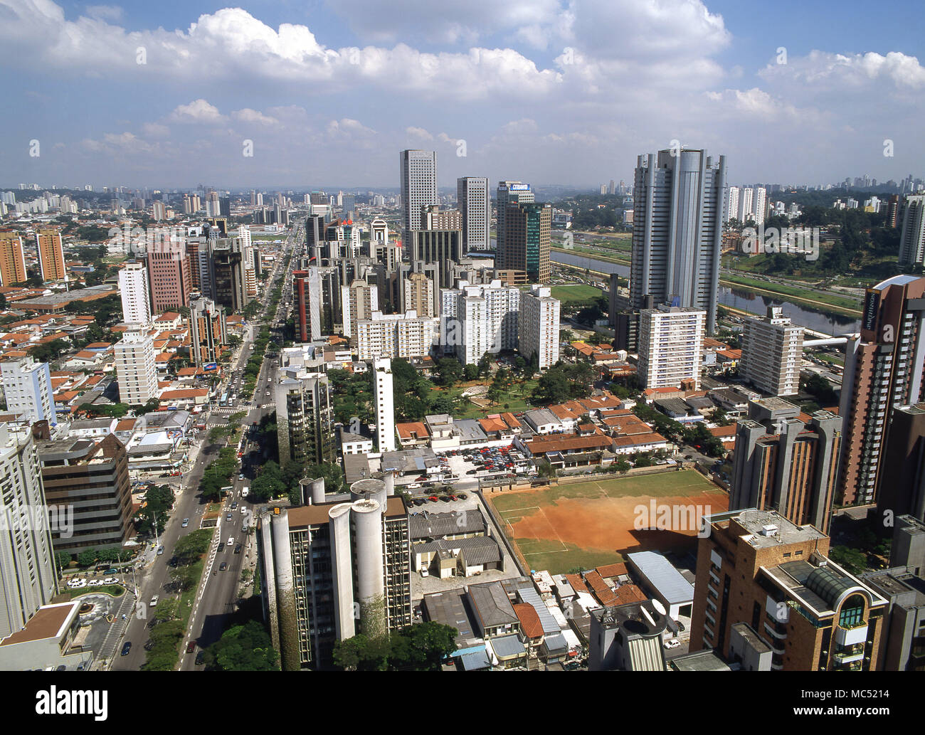 Berrini building sao paulo hi-res stock photography and images - Alamy
