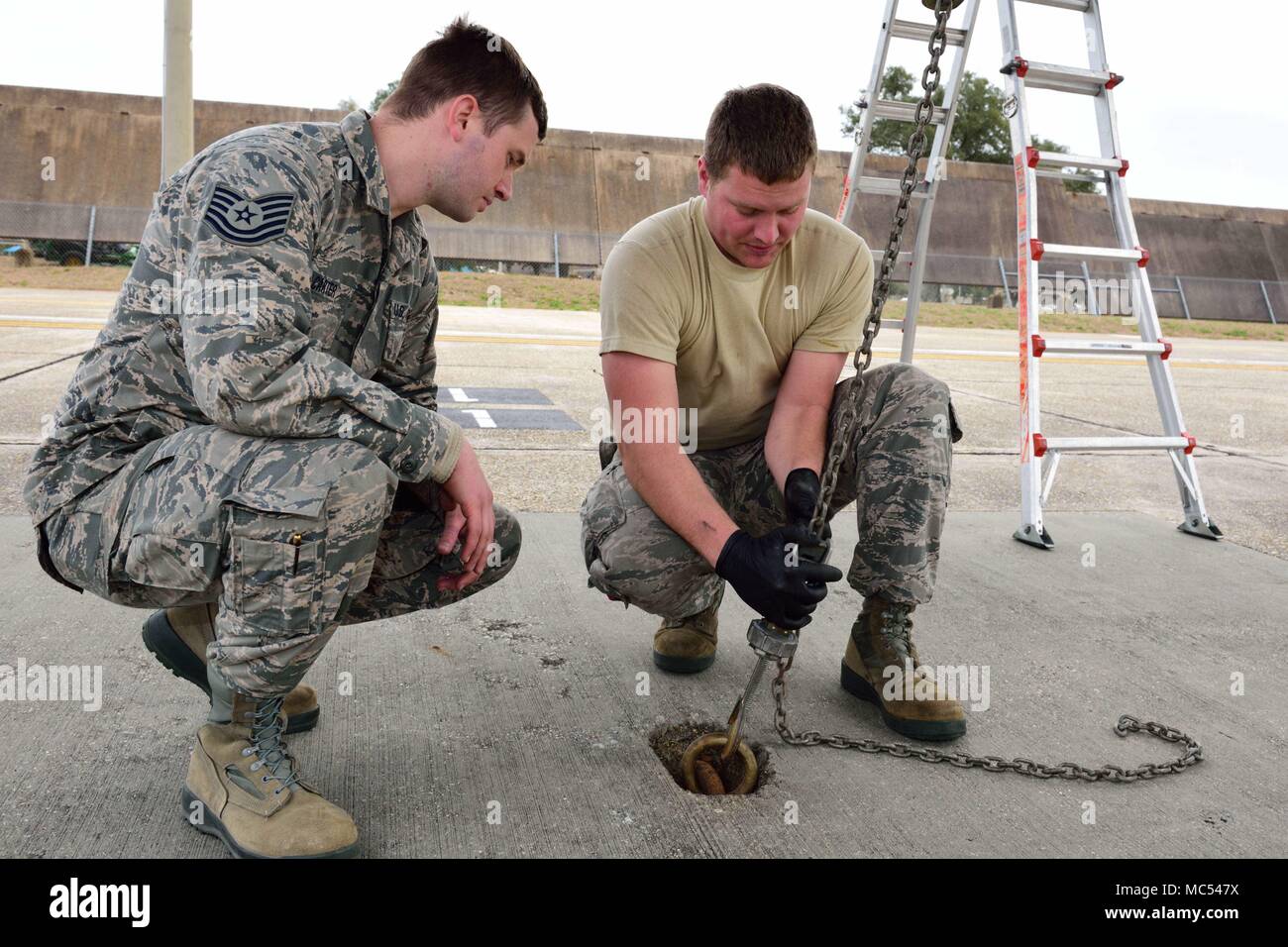 803 aircraft maintenance squadron hi-res stock photography and images ...