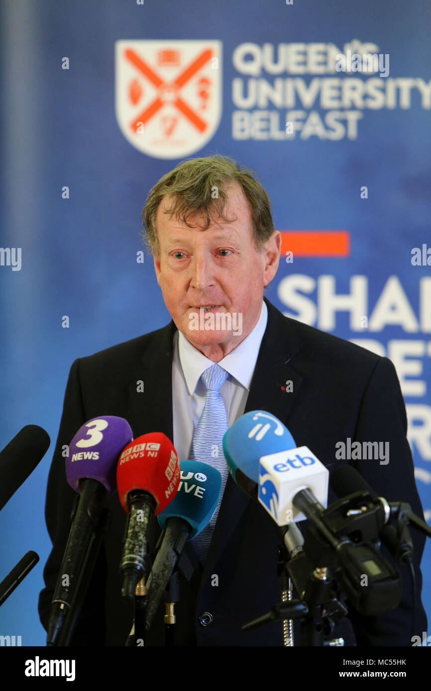 The ulster unionist leader david trimble speaks in belfast hi-res stock ...