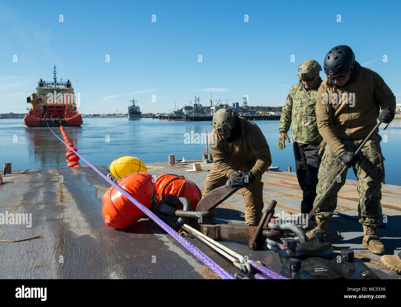 180131-N-SF508-363 VIRGINIA BEACH, Va. (Jan. 31, 2018) Navy divers ...