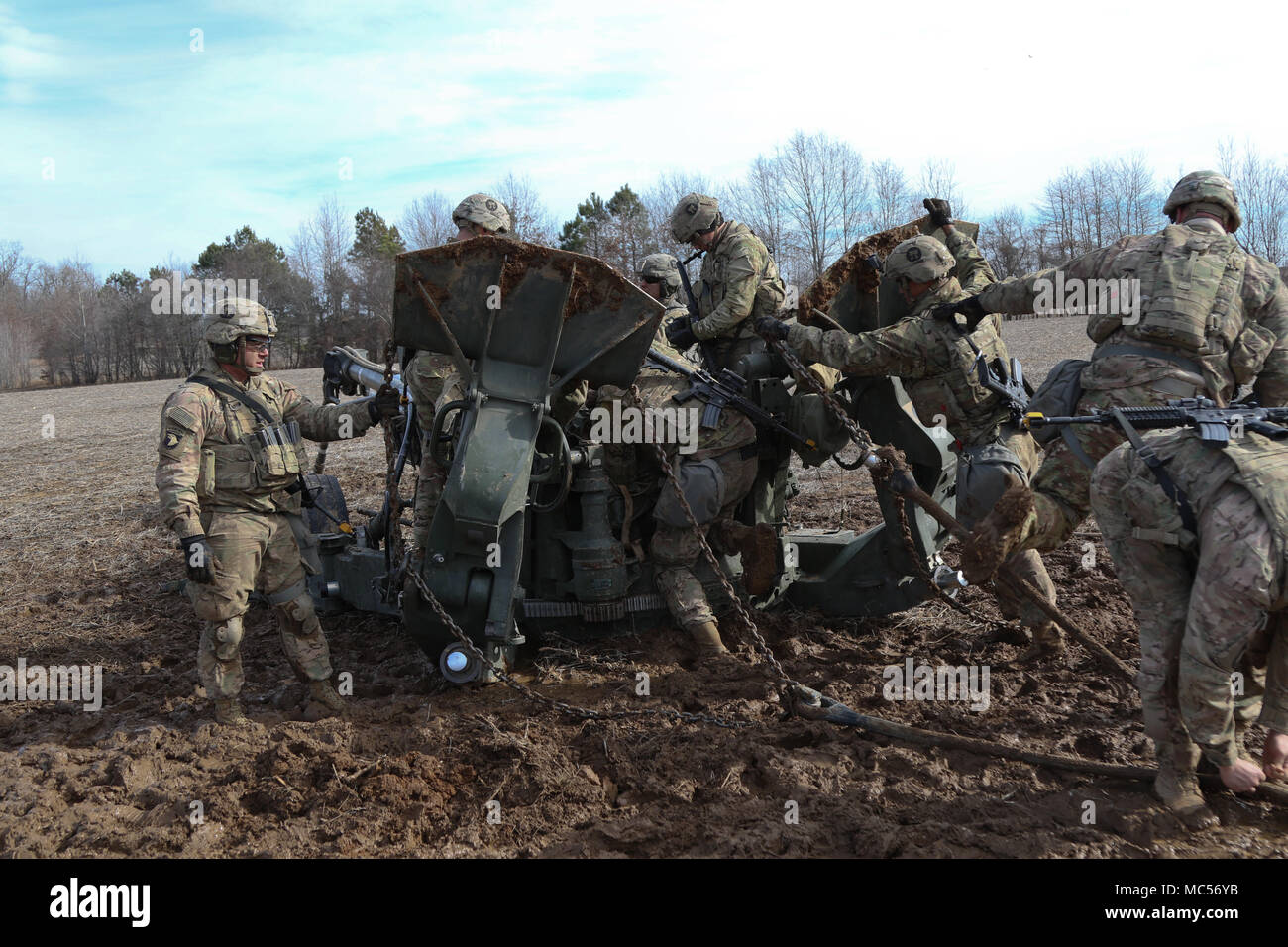 Soldiers from 3rd Battalion, 320th Field Artillery Regiment, 101st Airborne Division Artillery ...