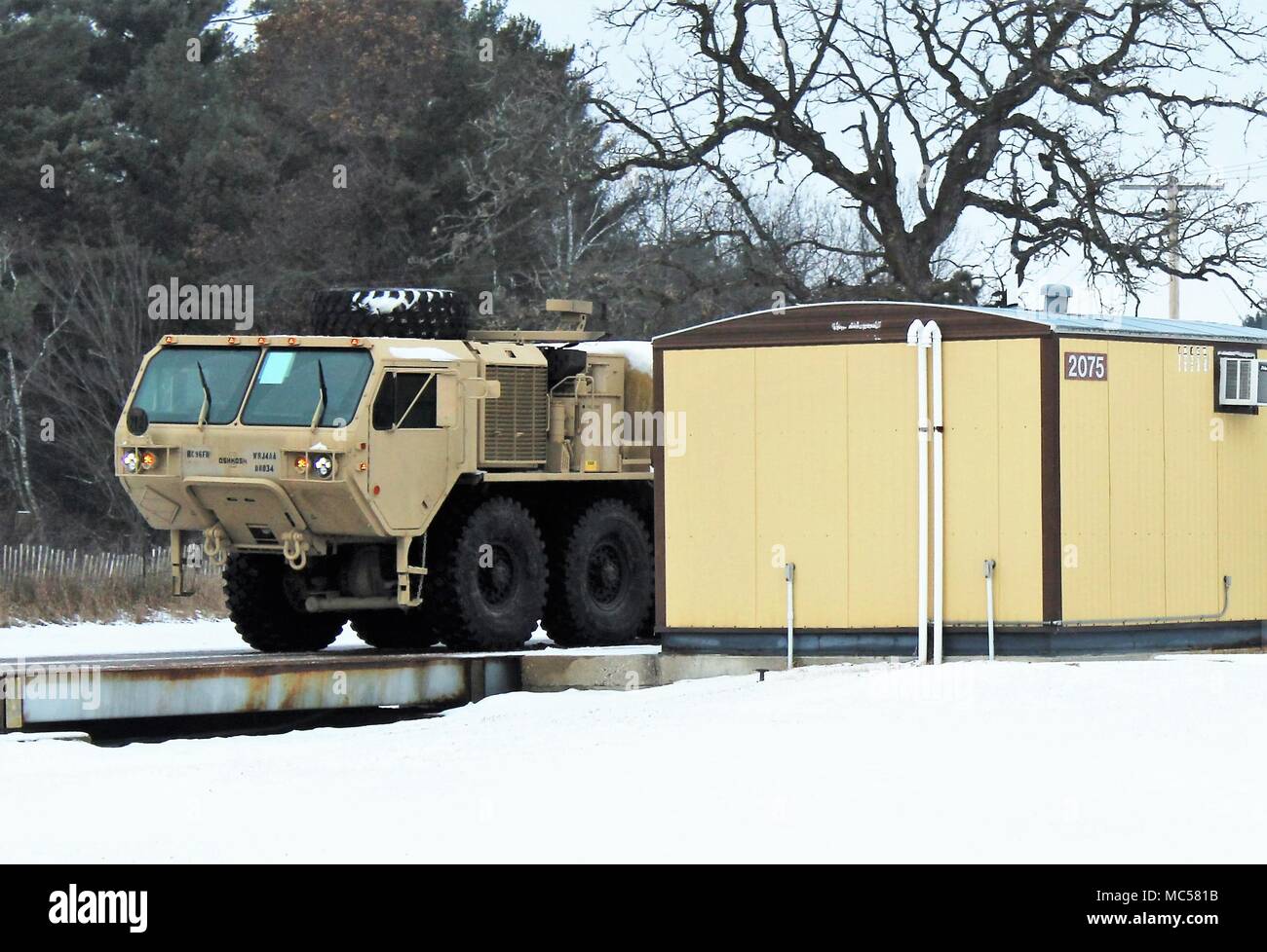 Soldiers on post for training weigh military vehicles at the Scale ...