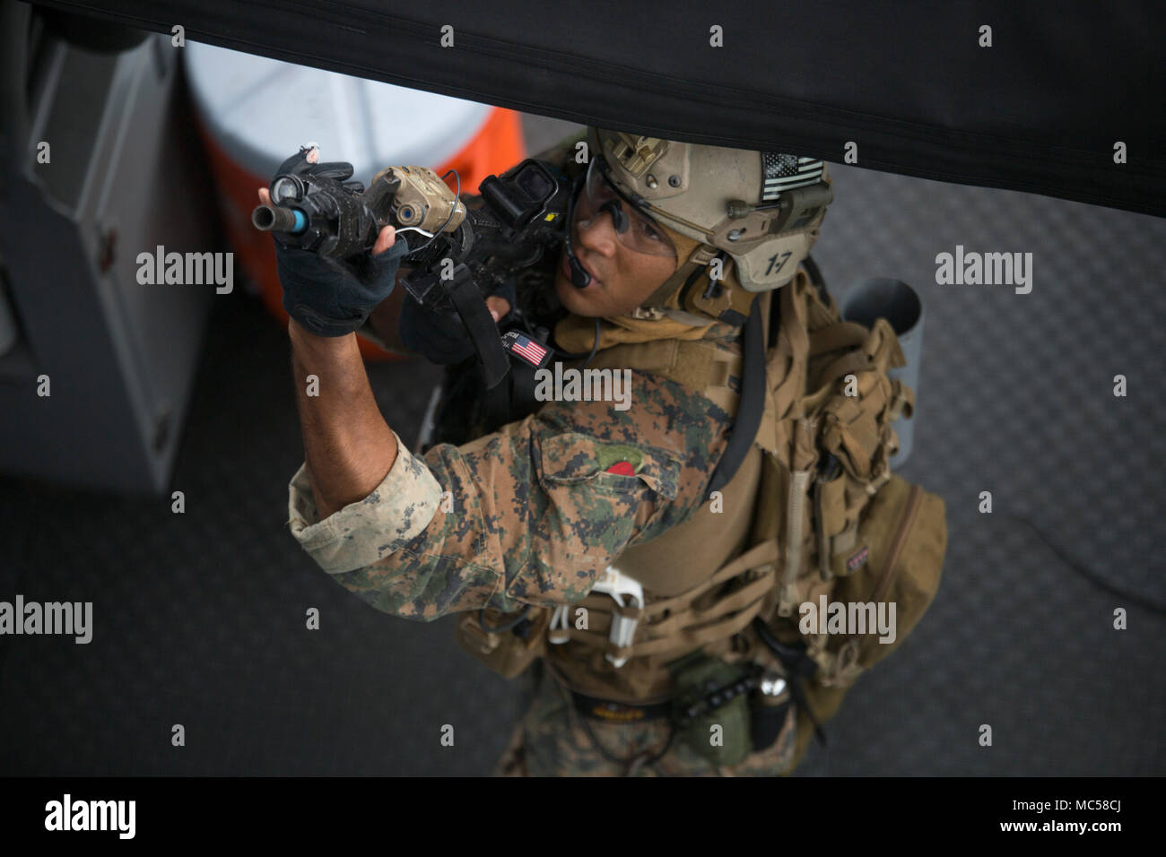 Iii marine amphibious force headquarters hi-res stock photography and ...