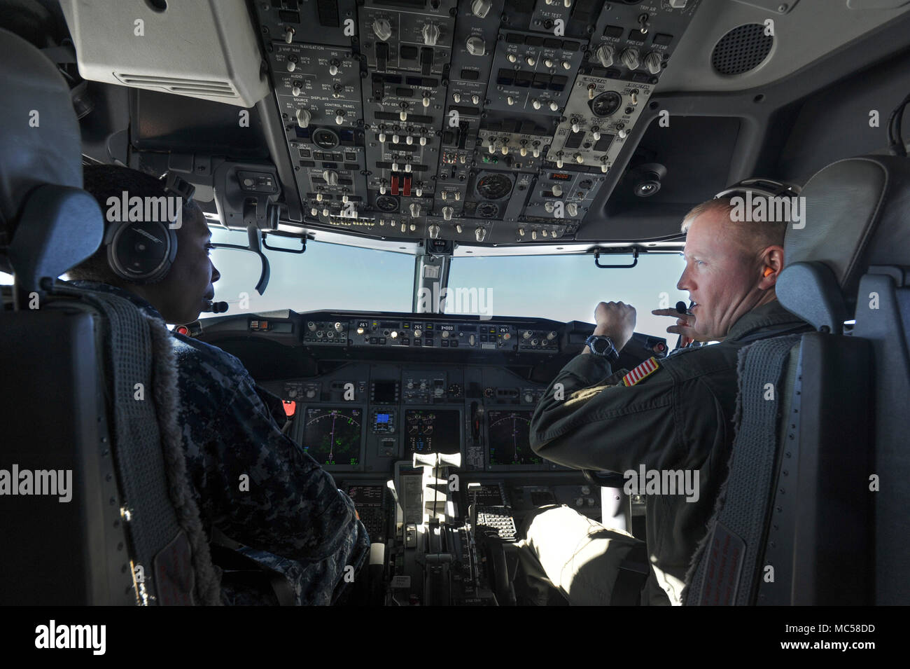 180130-N-CR843-091 OAK HARBOR, Wash. (Jan. 30, 2018) Cmdr. Bryan P ...