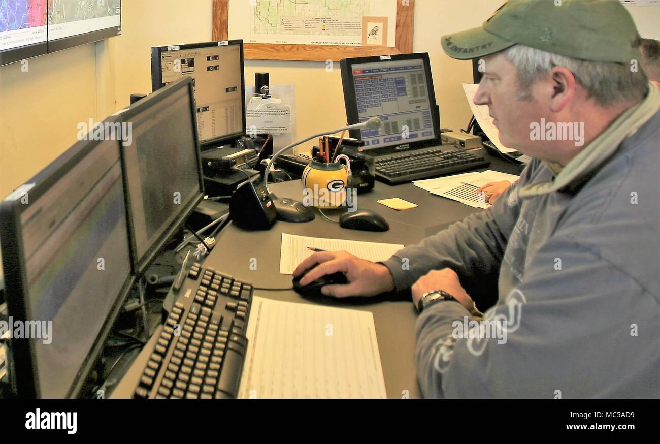 Range fire desk hi-res stock photography and images - Alamy