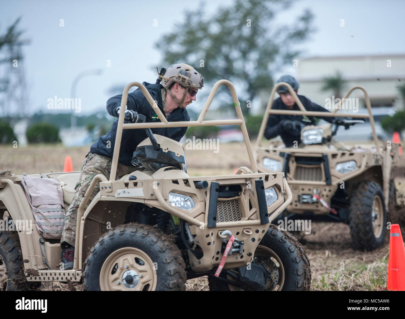Tactical vehicle chief instructor course hi-res stock photography and ...