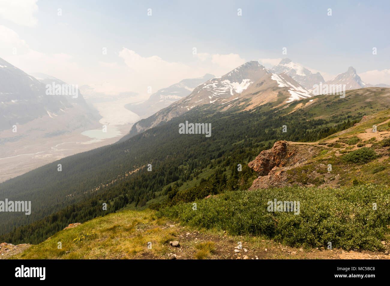 Parker ridge banff hi-res stock photography and images - Alamy