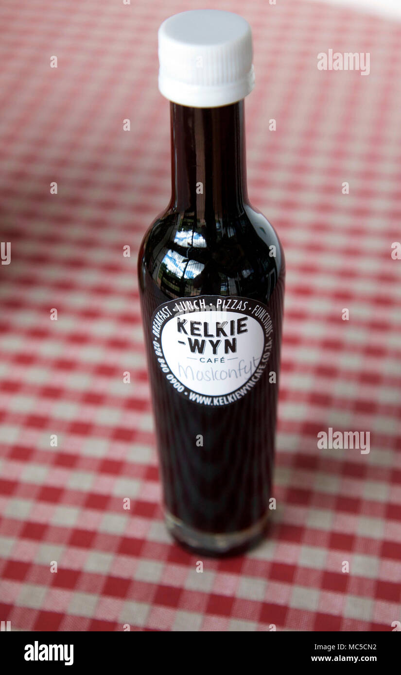 Kelkie Wyn Maskonfyt, the grape-based syrup that but Villiersdorp ...