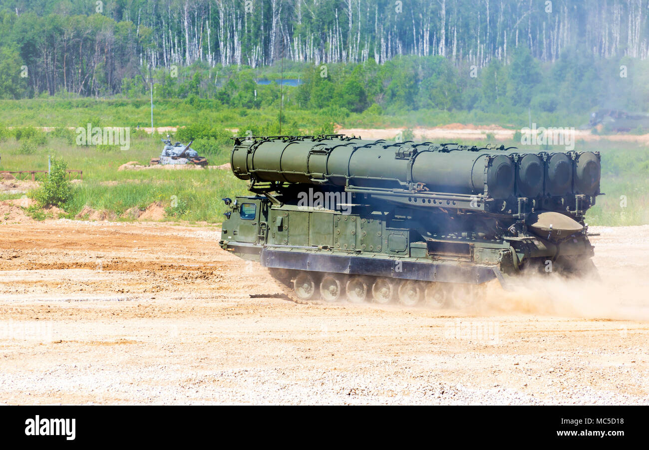 Russian anti-aircraft large and medium-range missile system of new ...