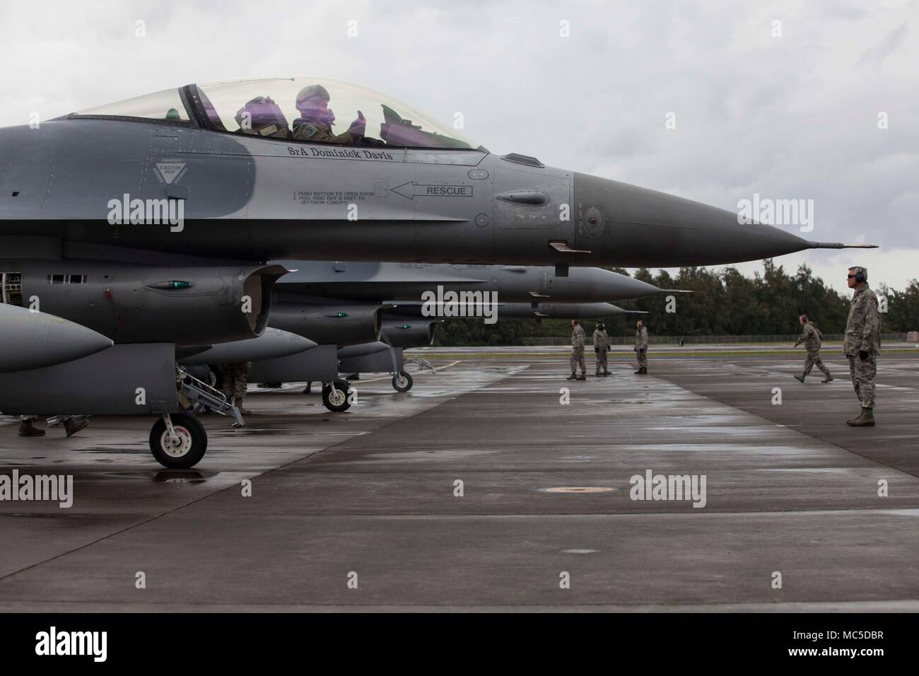 F-16 Fighting Falcon fighter jets assigned to the 162nd Wing, Arizona ...