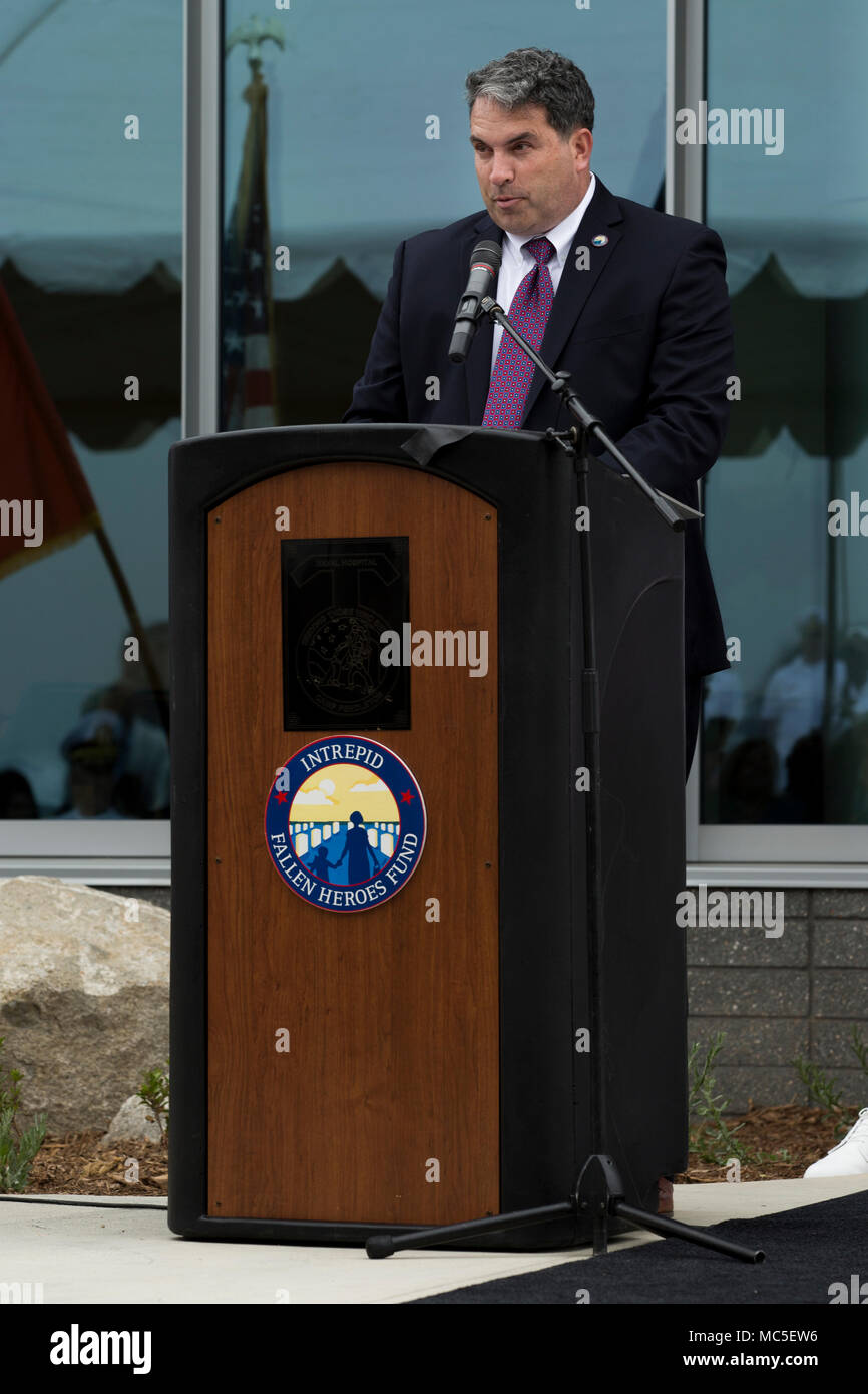 U.S. Marine Corps retiree Maj. Sean Taylor, an honorary co-chairman of ...