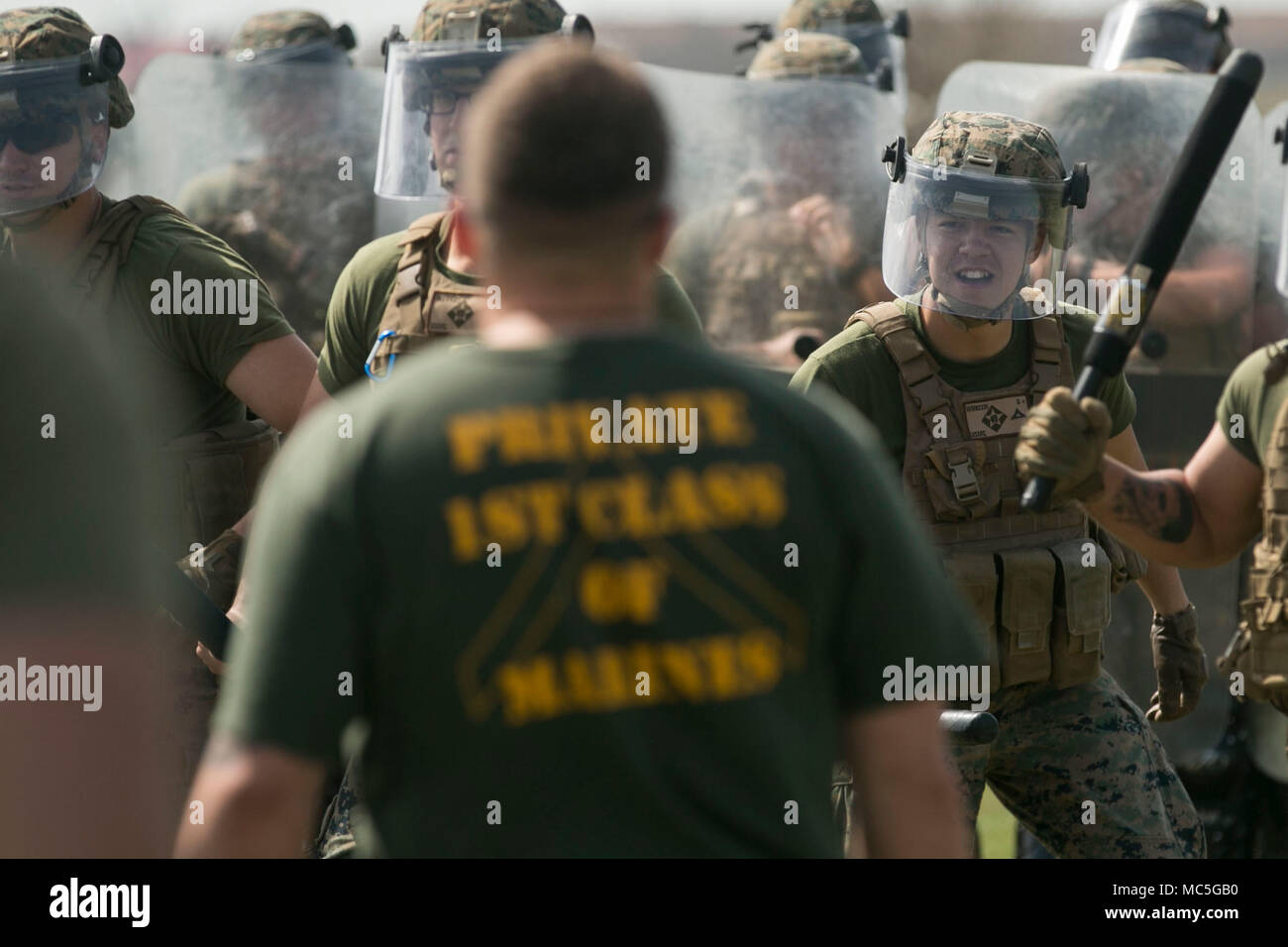 Marines with Black Sea Rotational Force 18.1 clear enemy role-players ...
