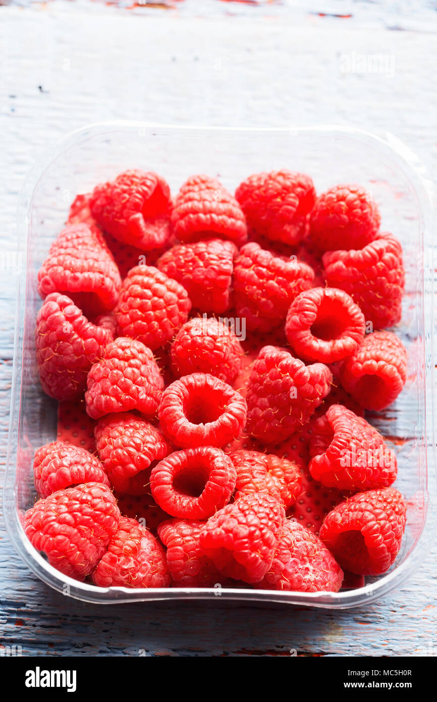 Raspberry plant in container hi-res stock photography and images - Alamy