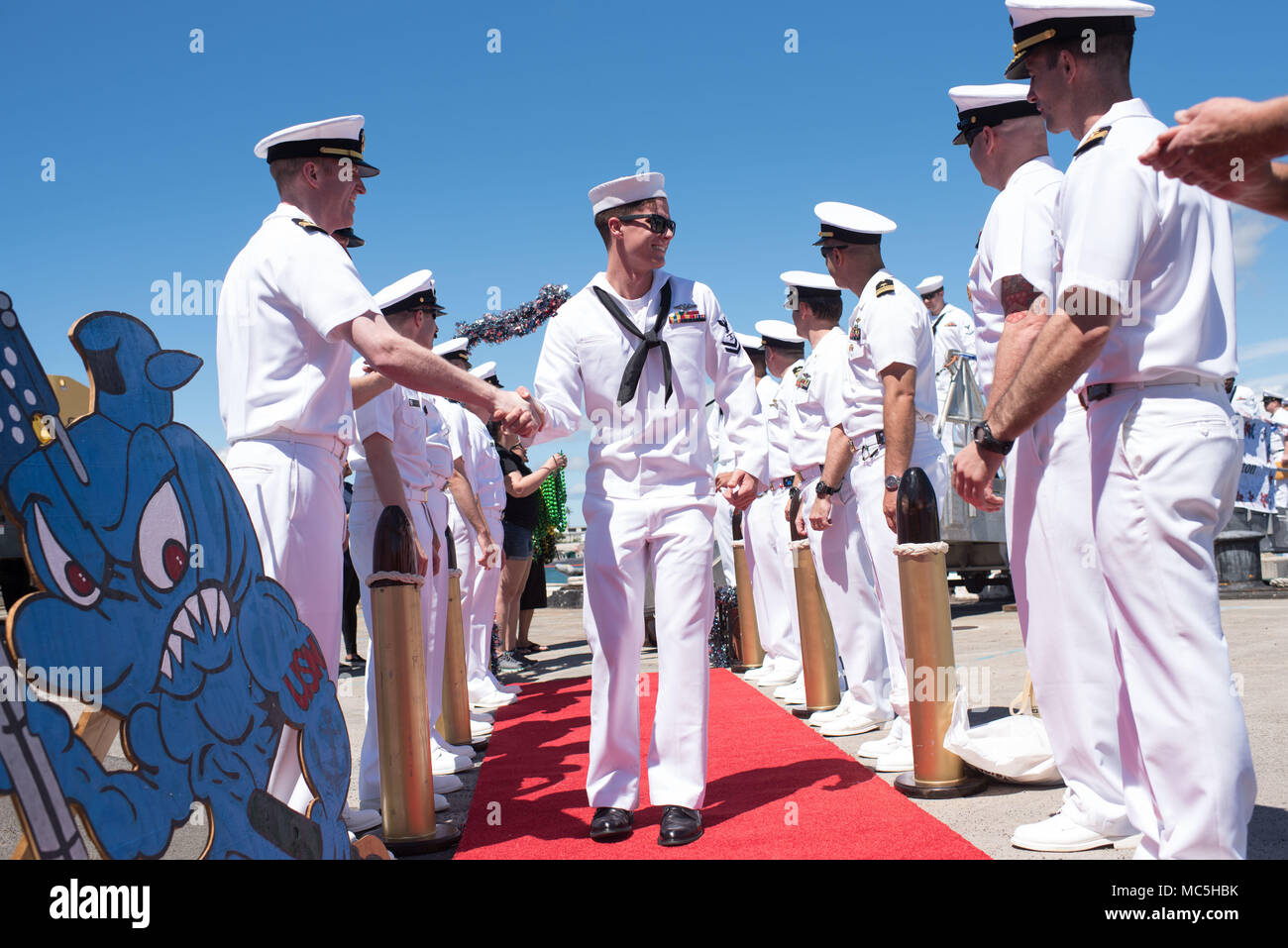 PEARL HARBOR, Hawaii April 6, 2018) The Los Angeles-class fast-attack ...