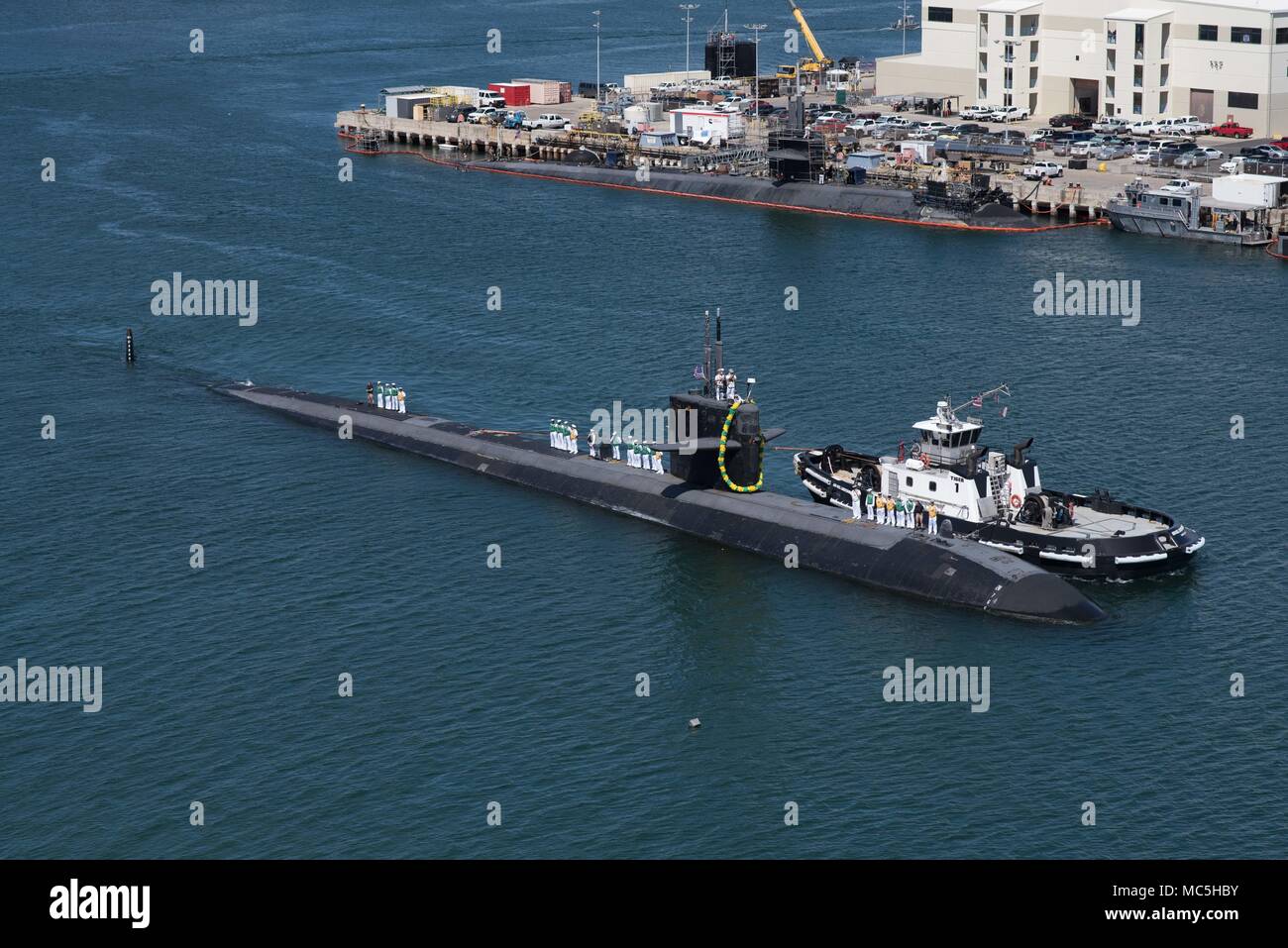 PEARL HARBOR, Hawaii April 6, 2018) The Los Angeles-class fast-attack ...