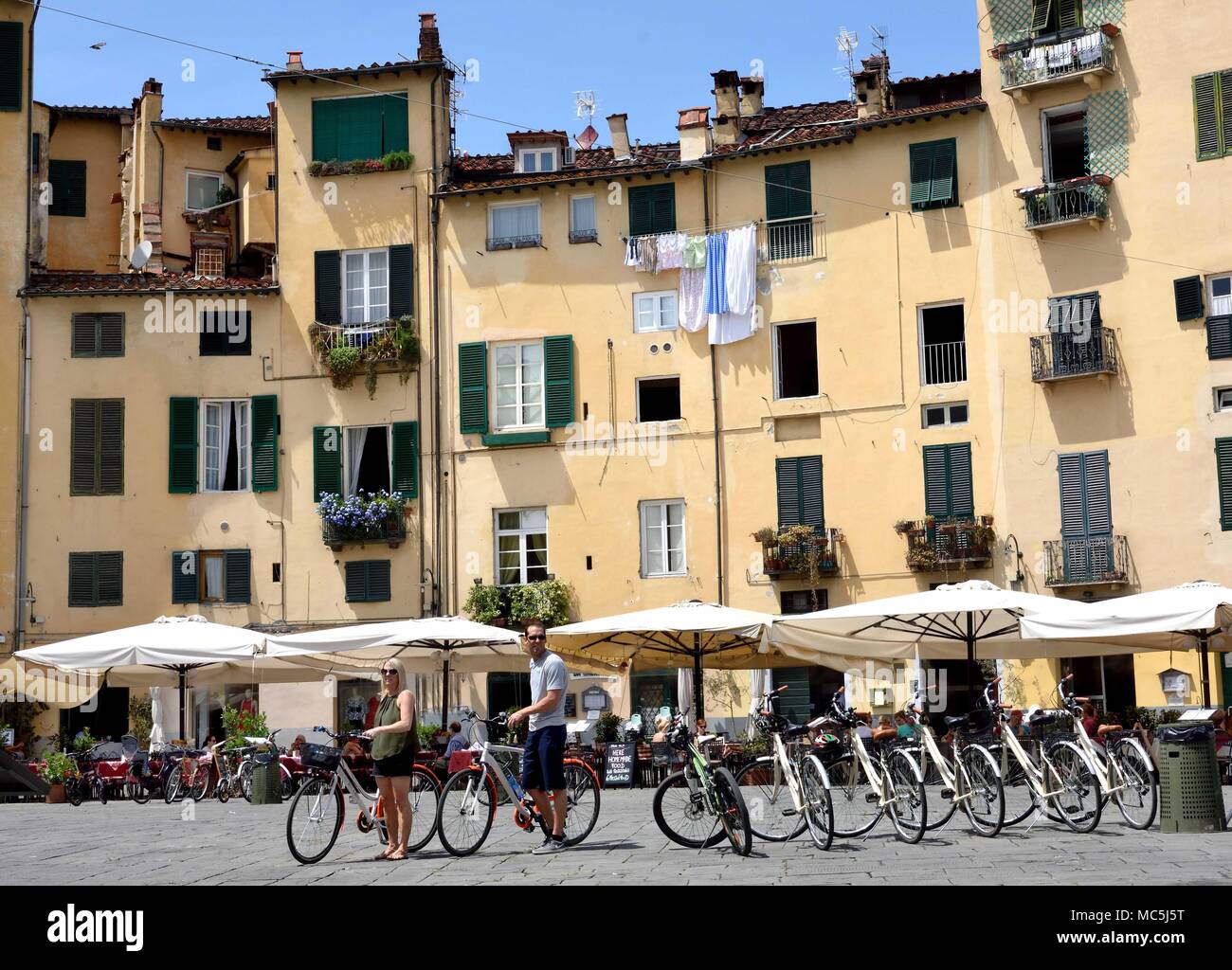 Piazza dell'Anfiteatro following the shape of the old Roman ...