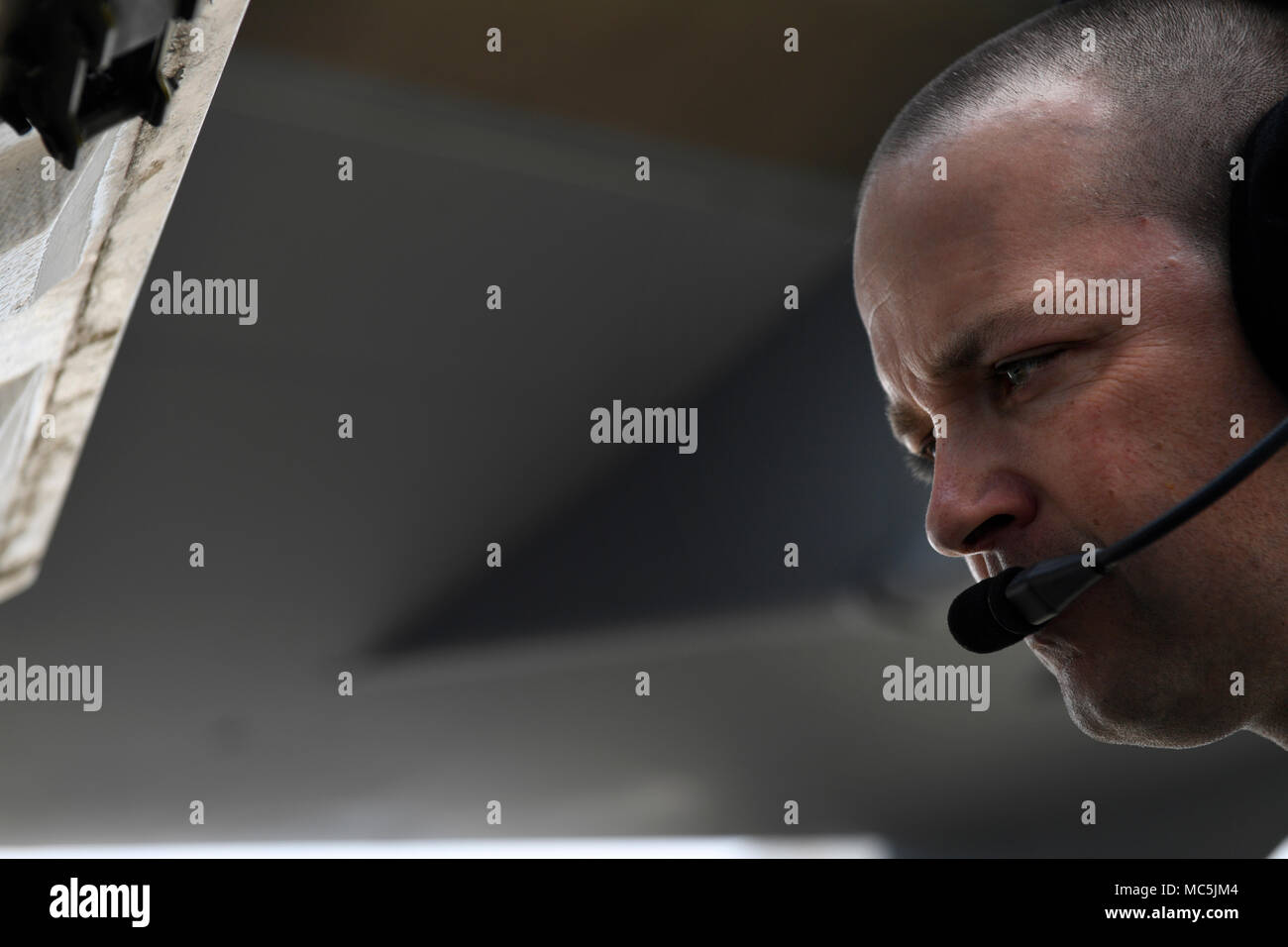 U.S. Air Force Master Sgt. Joseph Burris, 145th Aircraft Maintenance ...