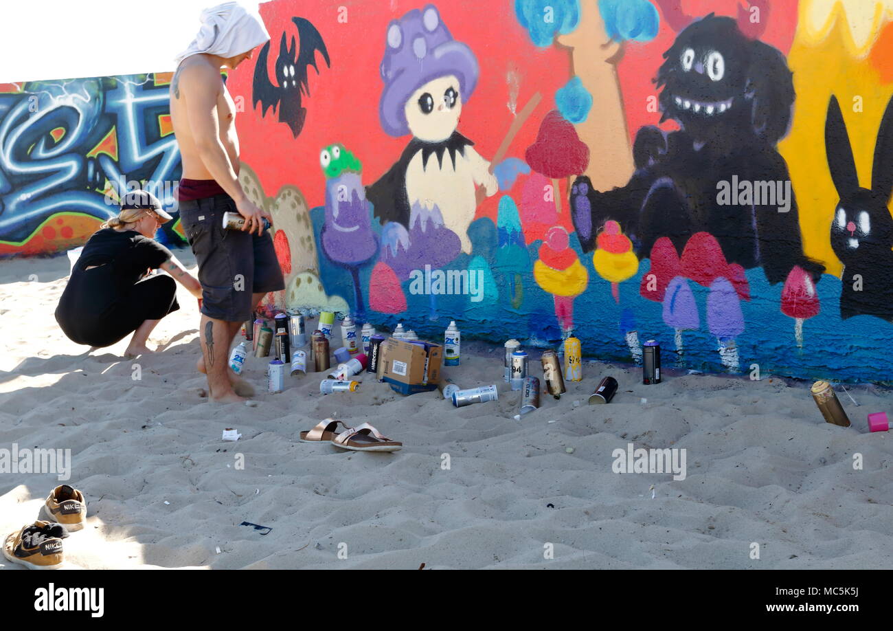 Graffiti strand hi-res stock photography and images - Alamy