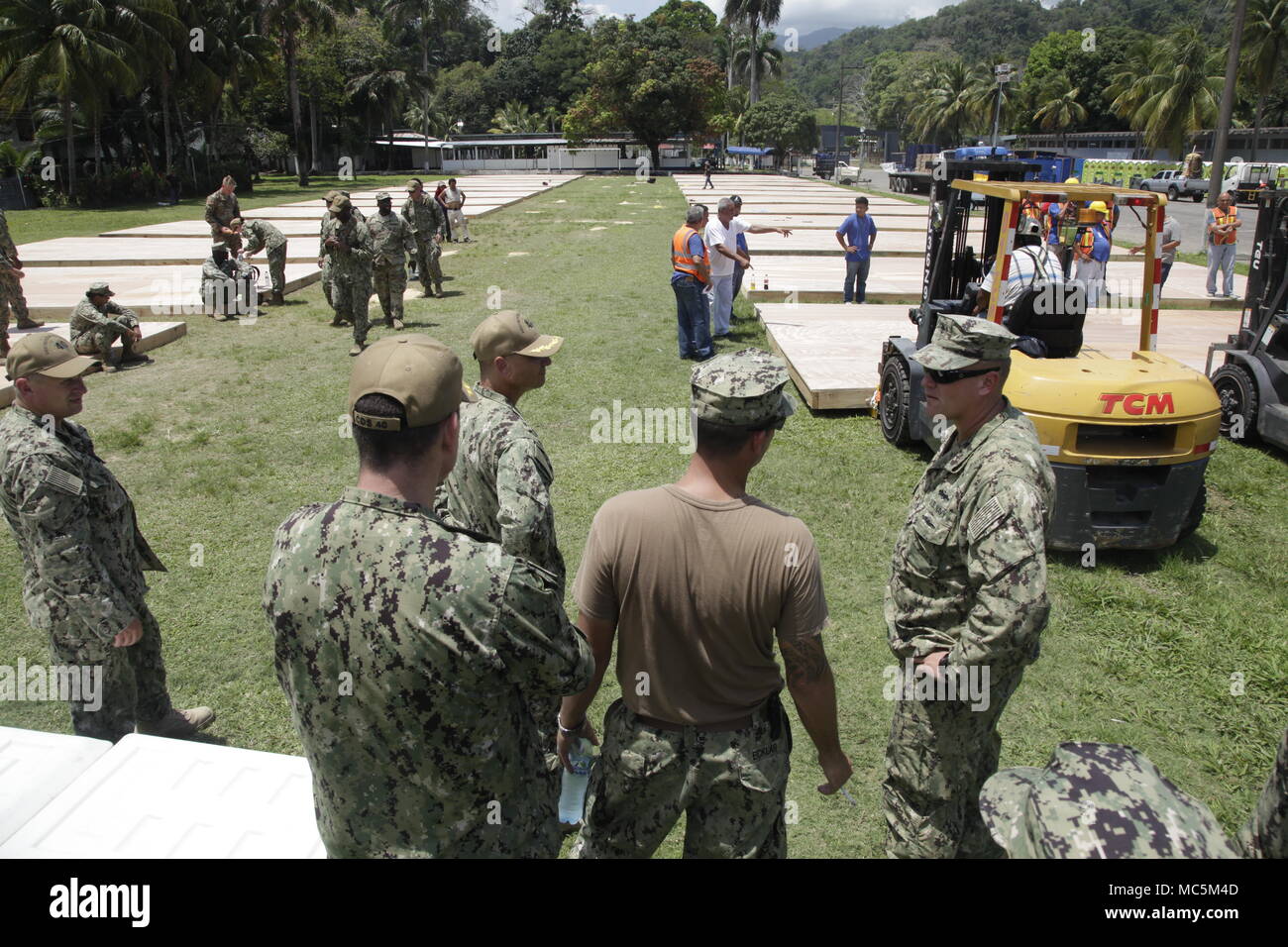 Comando naval hi-res stock photography and images - Alamy