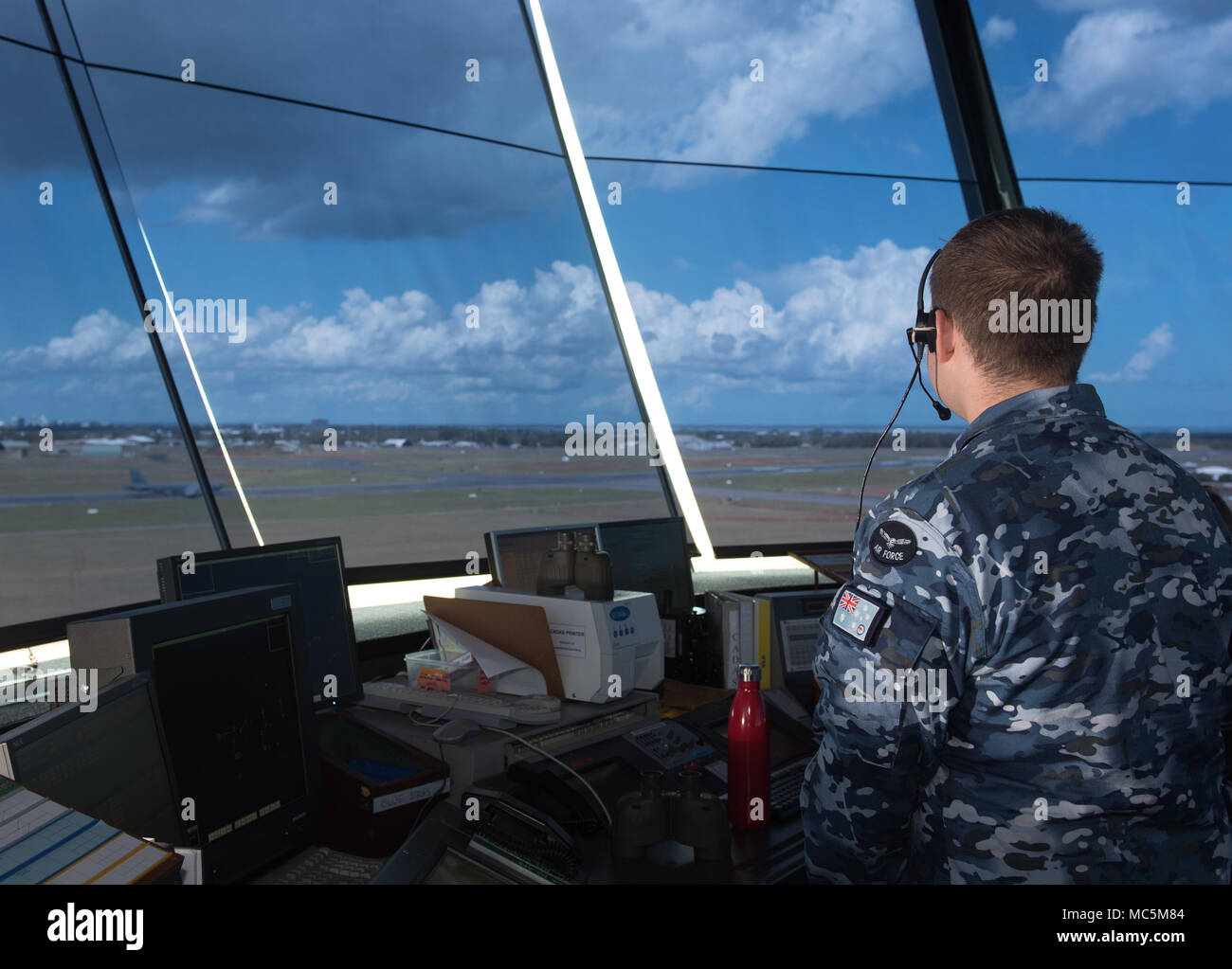 Air traffic control tower australia hi-res stock photography and images ...