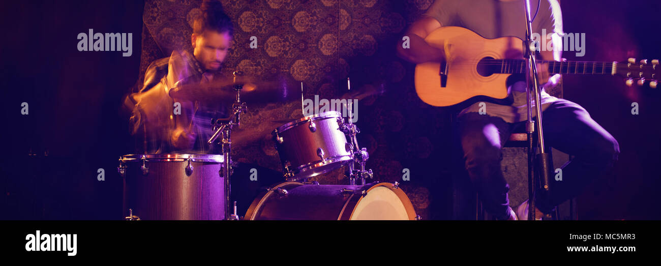 Drum set singer hi-res stock photography and images - Alamy