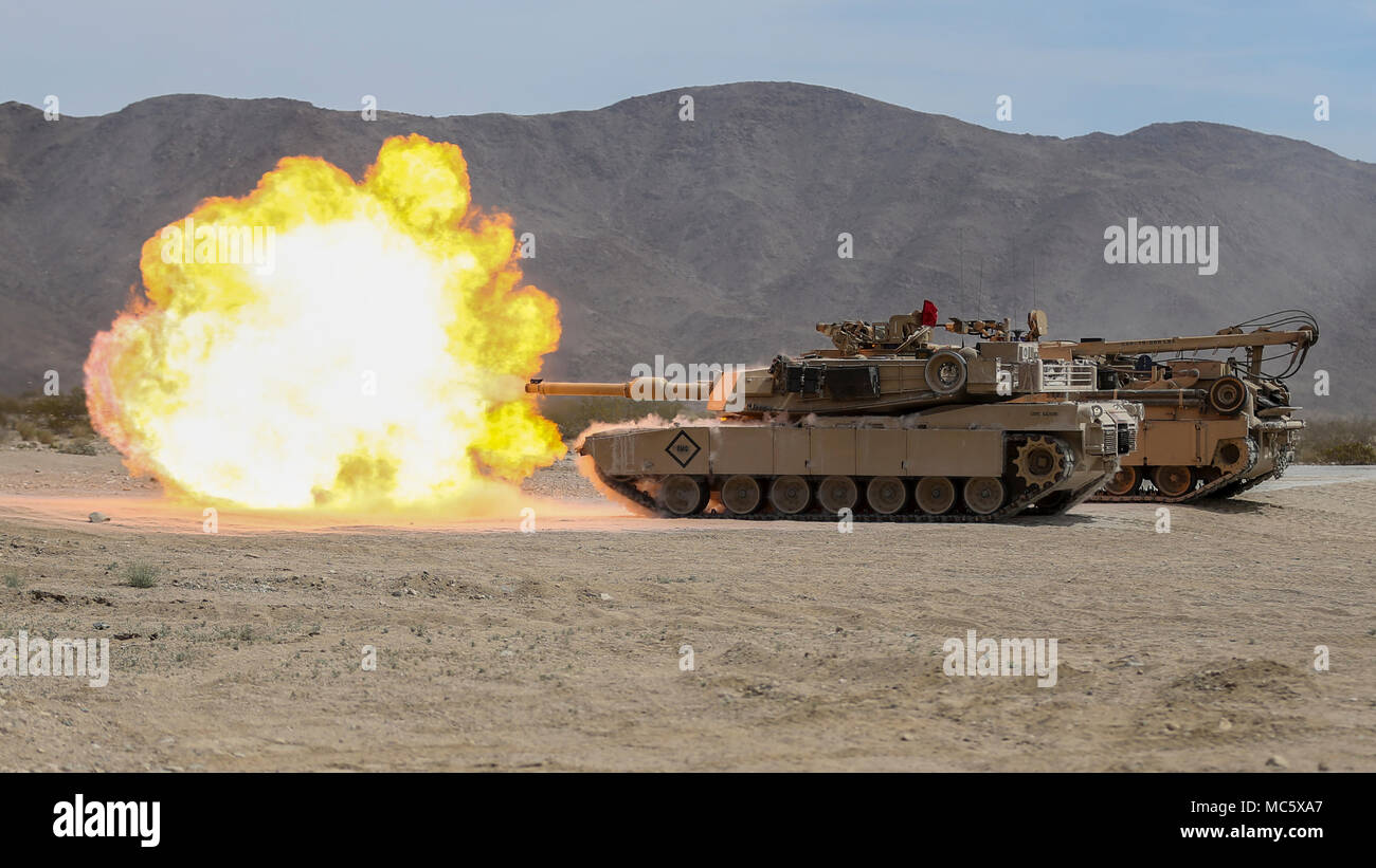 Usmc abrams m1a1 tank hi-res stock photography and images - Alamy