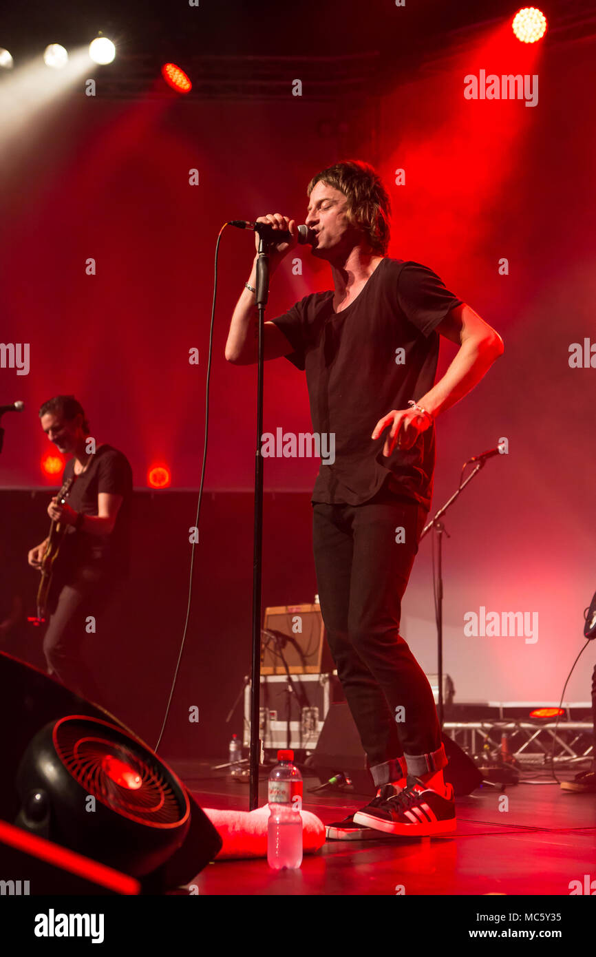 Nick fyffe bass hi-res stock photography and images - Alamy