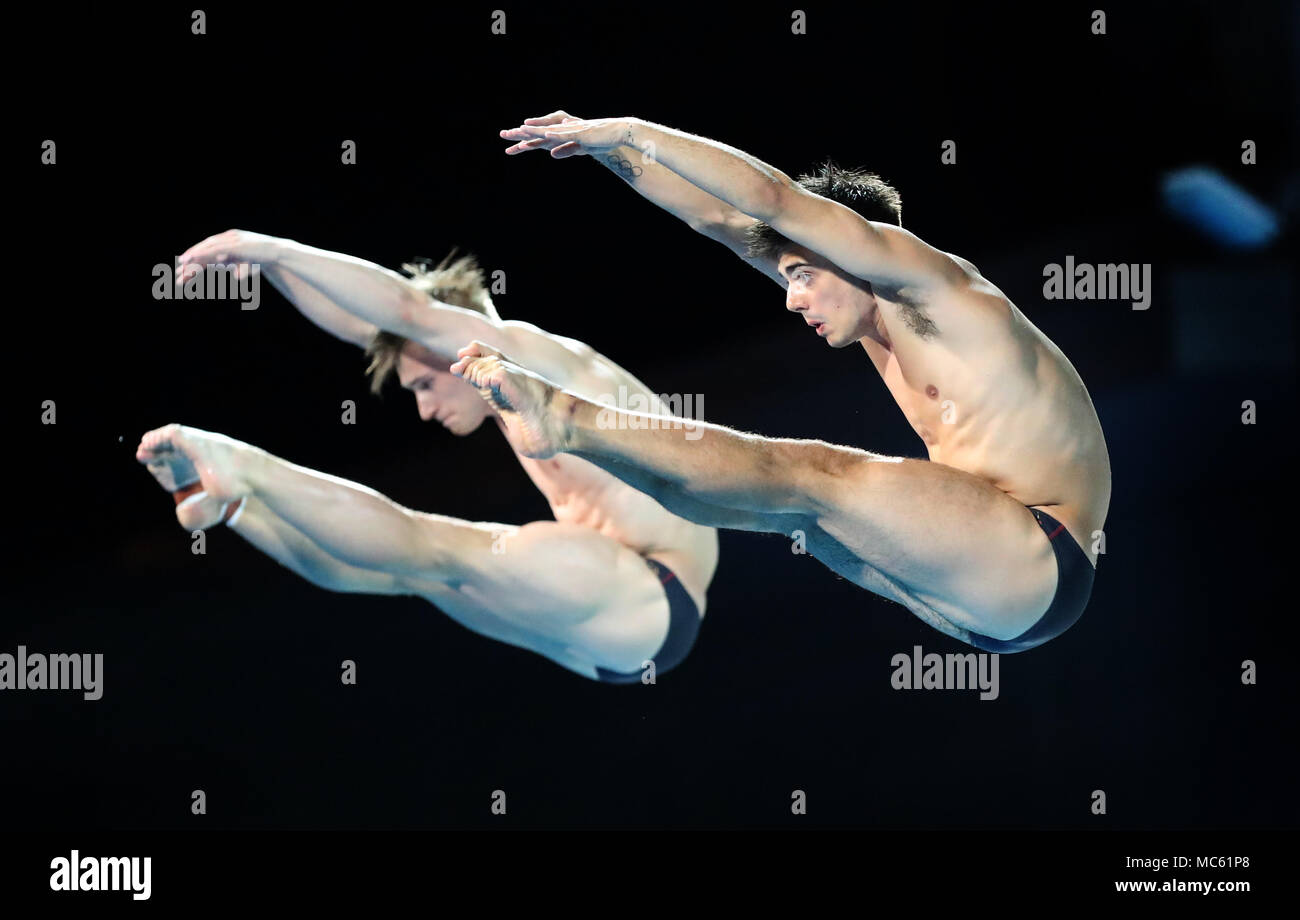 Mens synchronised 3m springboard optus aquatic centre hi-res stock ...