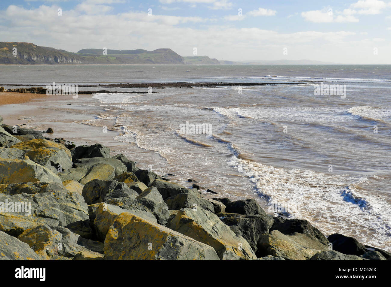 Lyme regis cliffs hi-res stock photography and images - Alamy