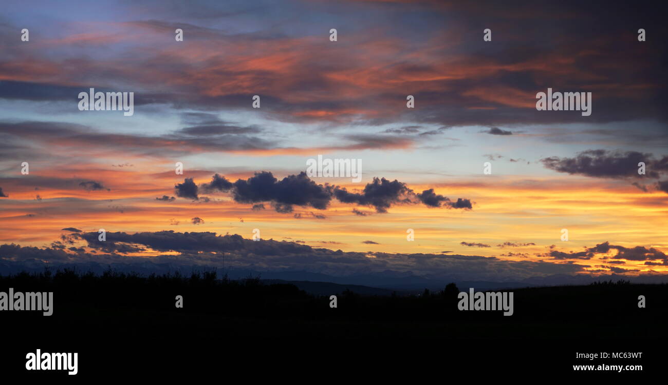 Colourful sunset in the prairies of Alberta Stock Photo - Alamy