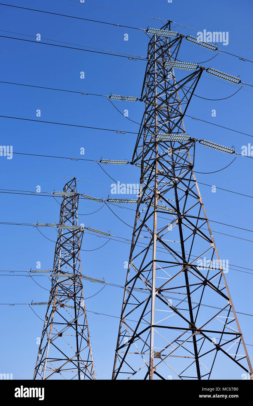 Electricity pylons hi-res stock photography and images - Alamy