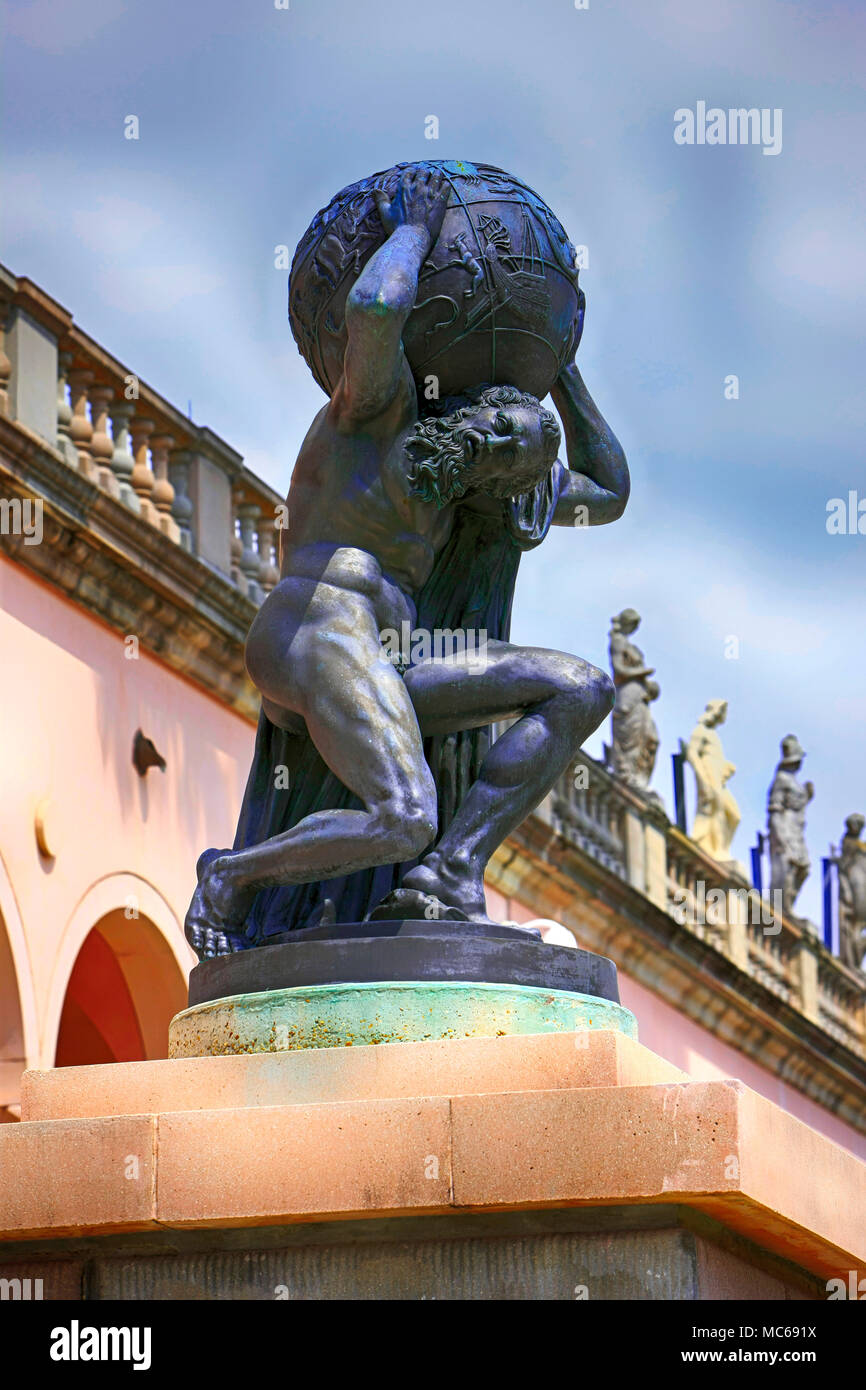 Statue of Atlas carrying the World at the Ringling Museum in Sarasota ...