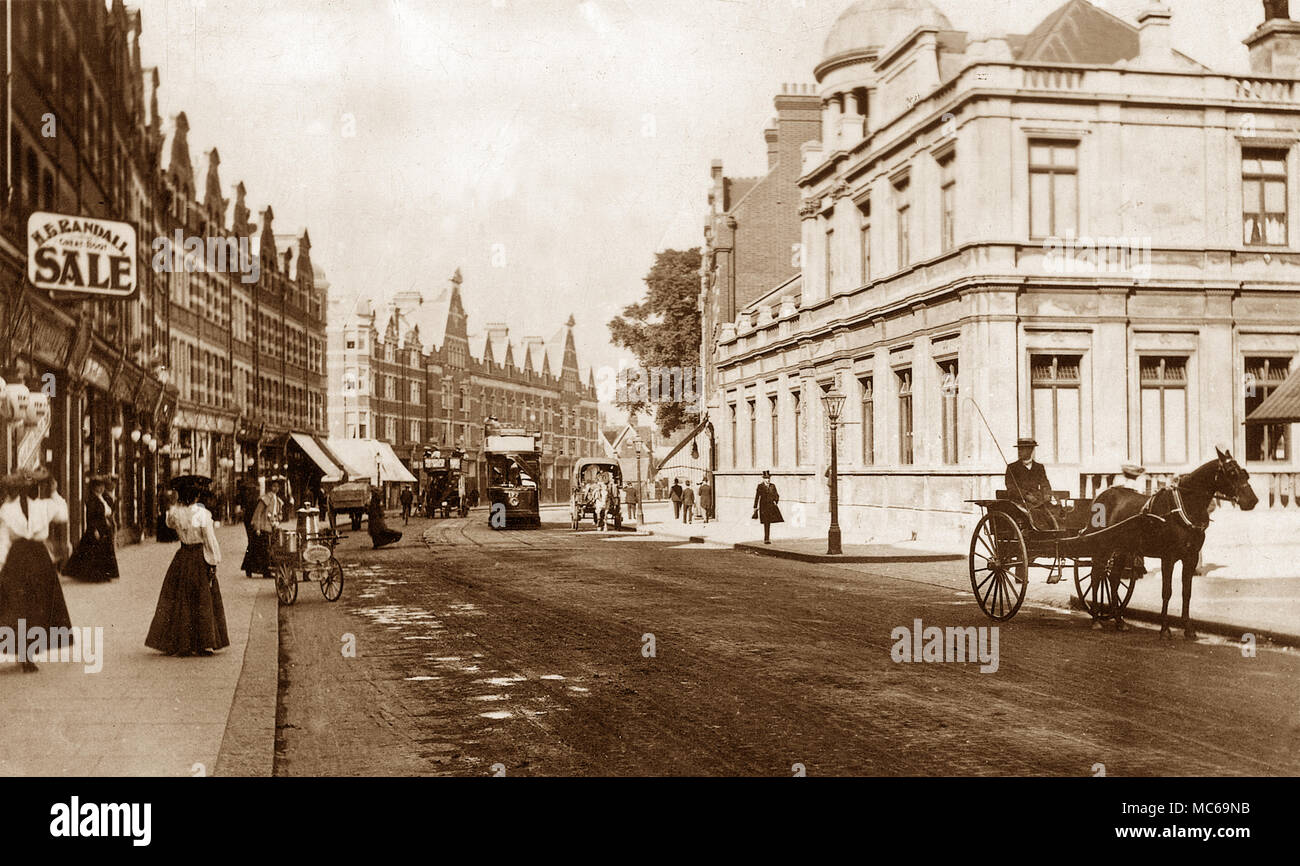 London buildings 1900s hi-res stock photography and images - Alamy