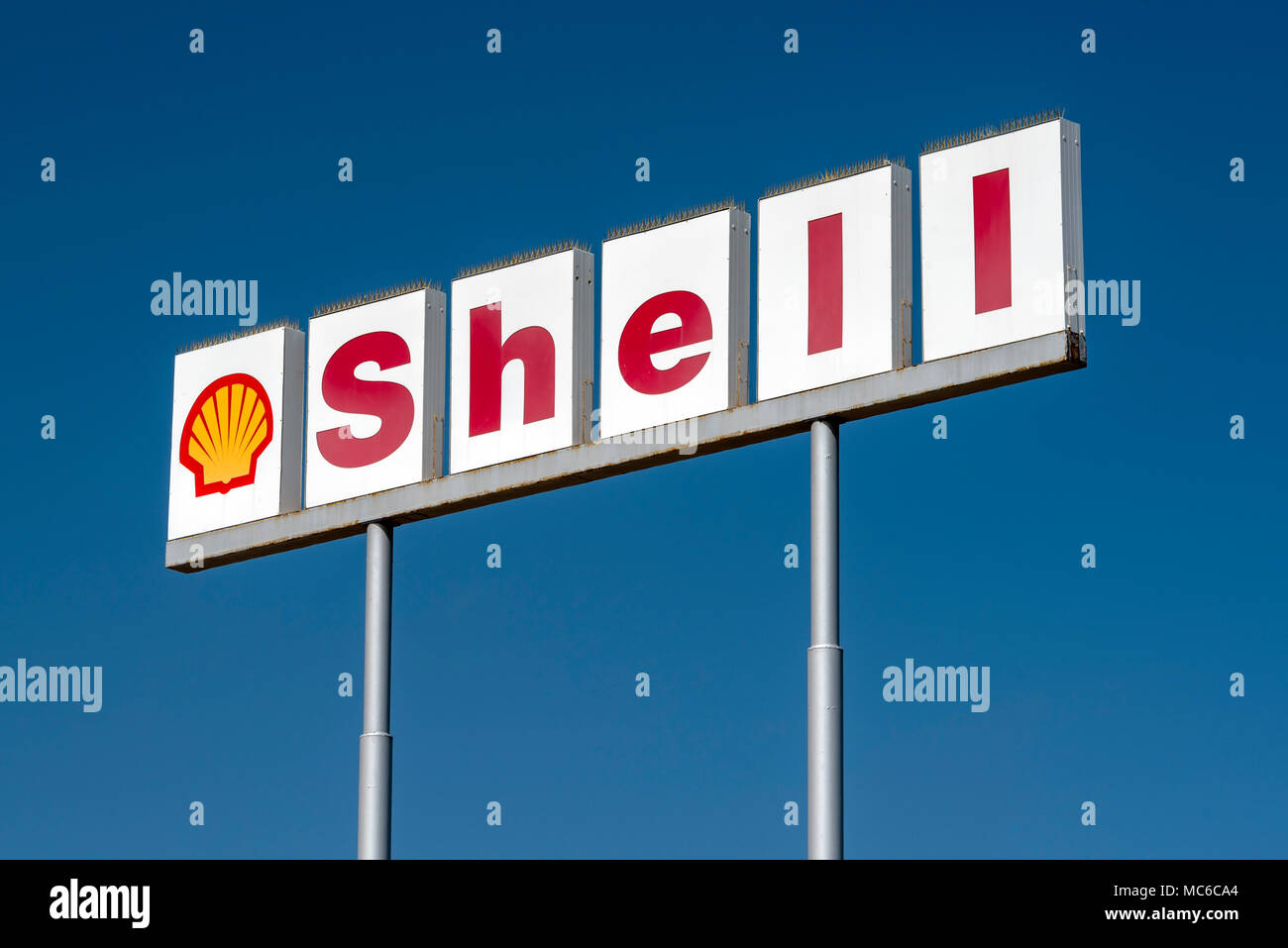 Shell_logo High Resolution Stock Photography and Images - Alamy