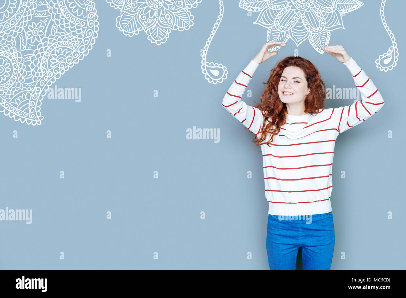 Smiling dancer hi-res stock photography and images - Alamy