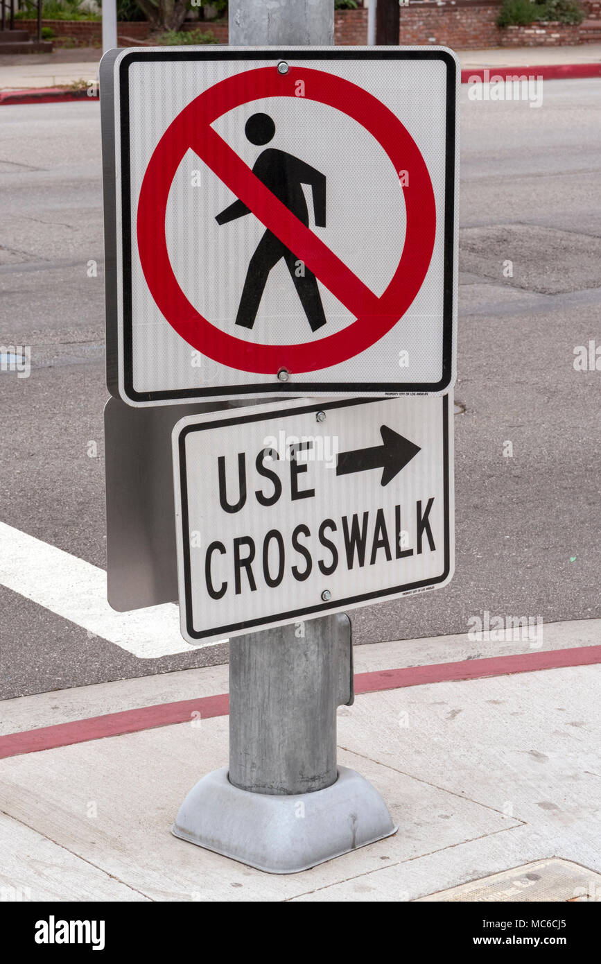 Use Crosswalk sign in Los Angeles Stock Photo - Alamy