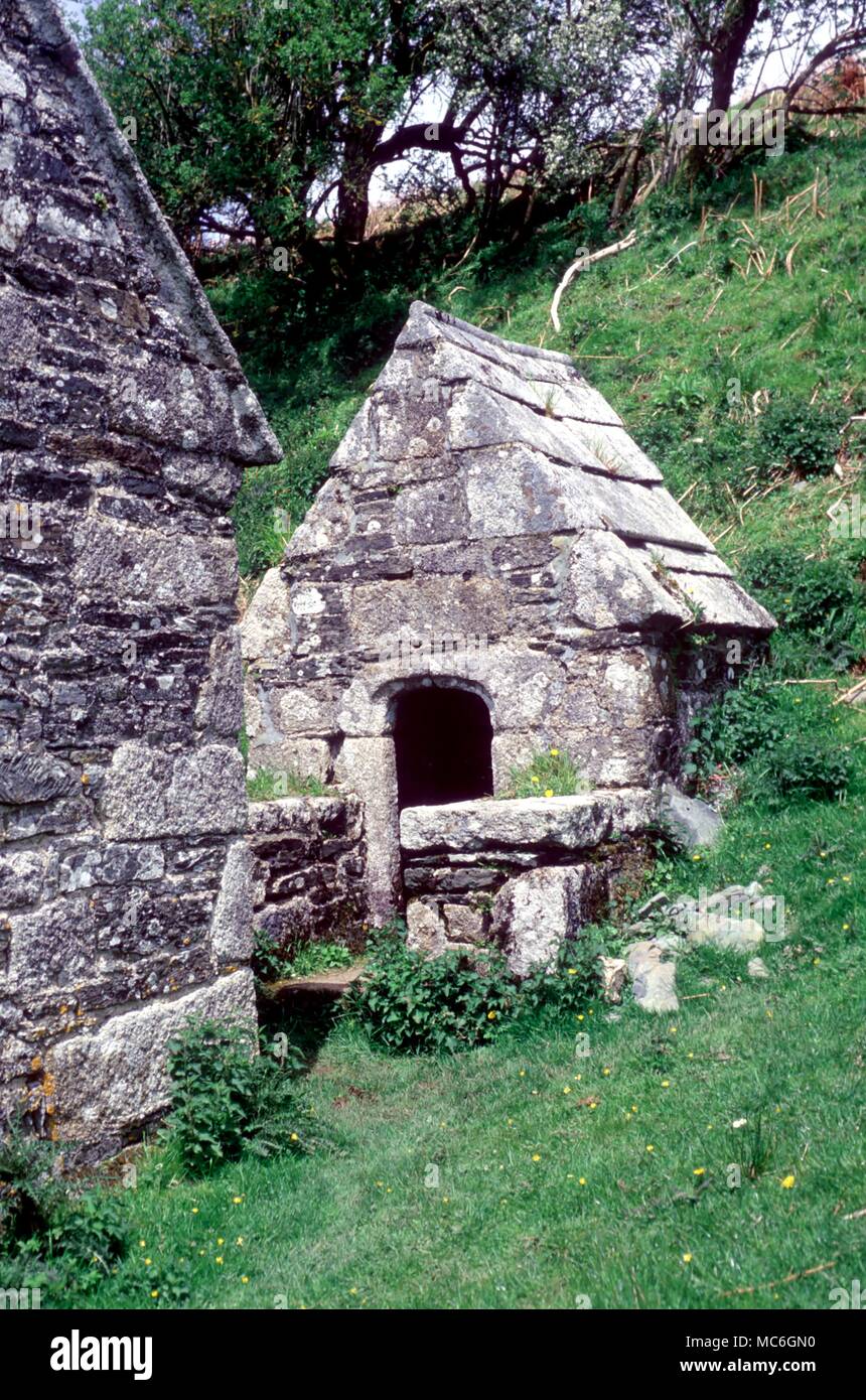 St clether well chapel hi-res stock photography and images - Alamy