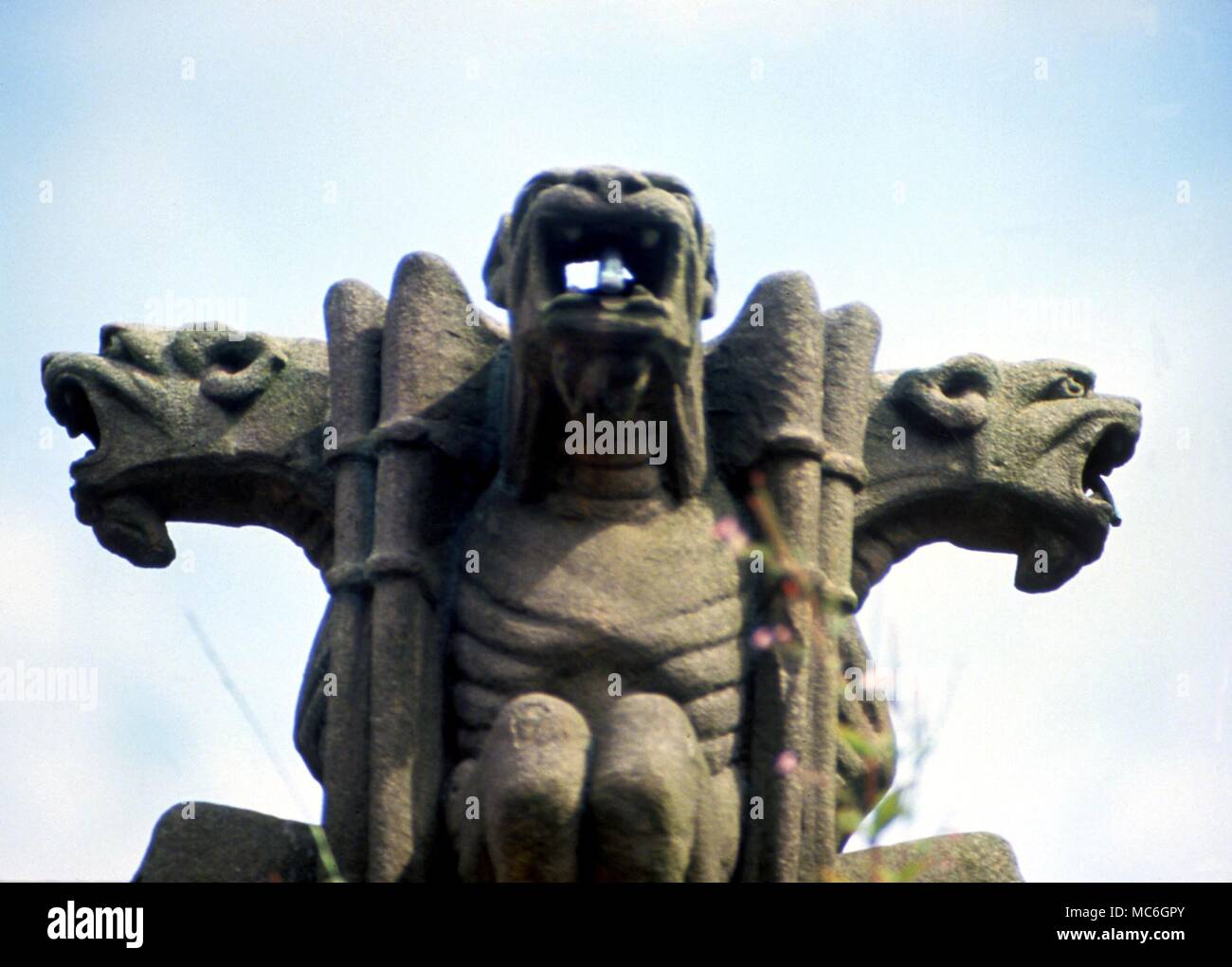 Hecate hi-res stock photography and images - Alamy