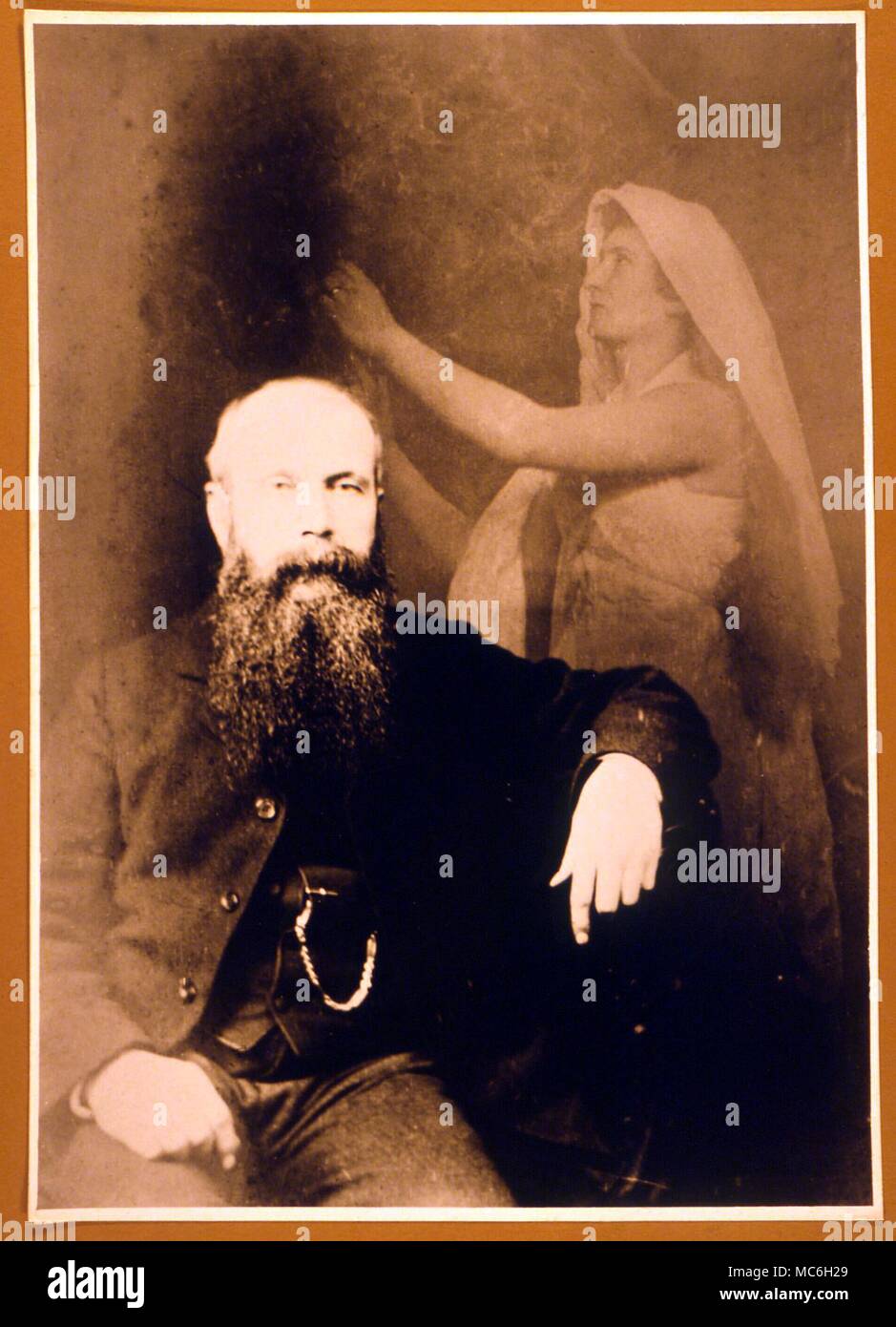 SPIRIT PICTURES A typical 'ghost photograph' of the late Victorian ...