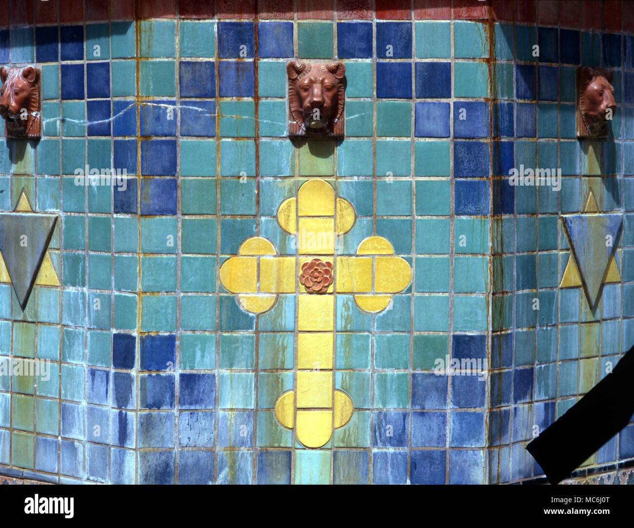 Red yellow cross hi-res stock photography and images - Alamy